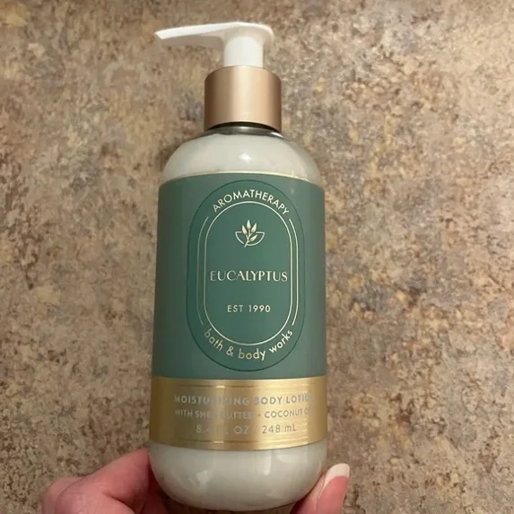 Bath & Body Works Body Lotion Eucalyptus Aromatherapy 8oz Nourishing ...