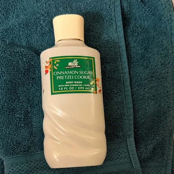 Bath & Body Works Cinnamon Sugar Pretzel Cookie Body Wash 10 oz ...