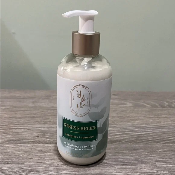 Bath & Body Works Eucalyptus + Pine Aromatherapy Body Lotion Pump 8 oz ...
