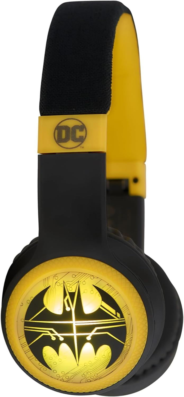 Batman Bluetooth & Wired Light Up Headphones with Mic Batman Logo ...