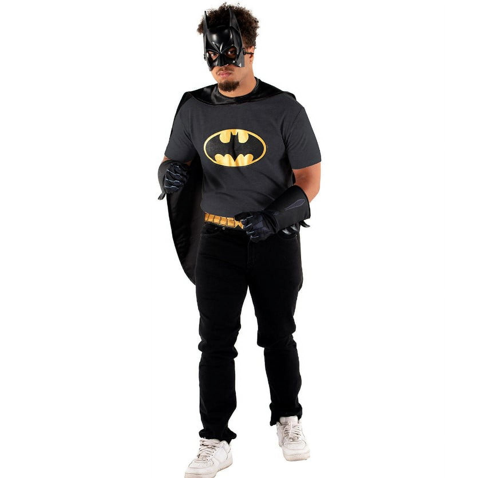 Batman Men's Short Sleeve T-Shirt, Mask, Belt & Gloves Costume Set ...