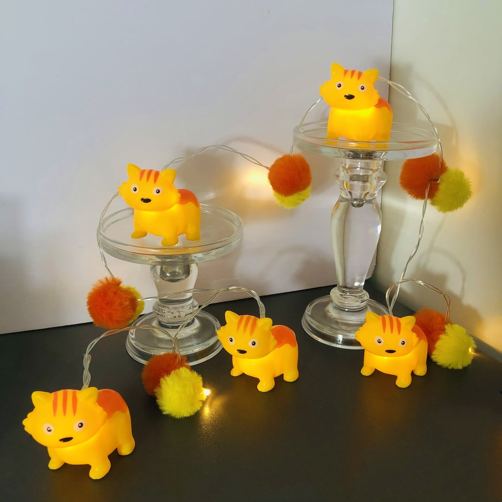 Battery Powered Pom Poms Yellow Cat String Lights 5.4FT 10LEDs Cat ...
