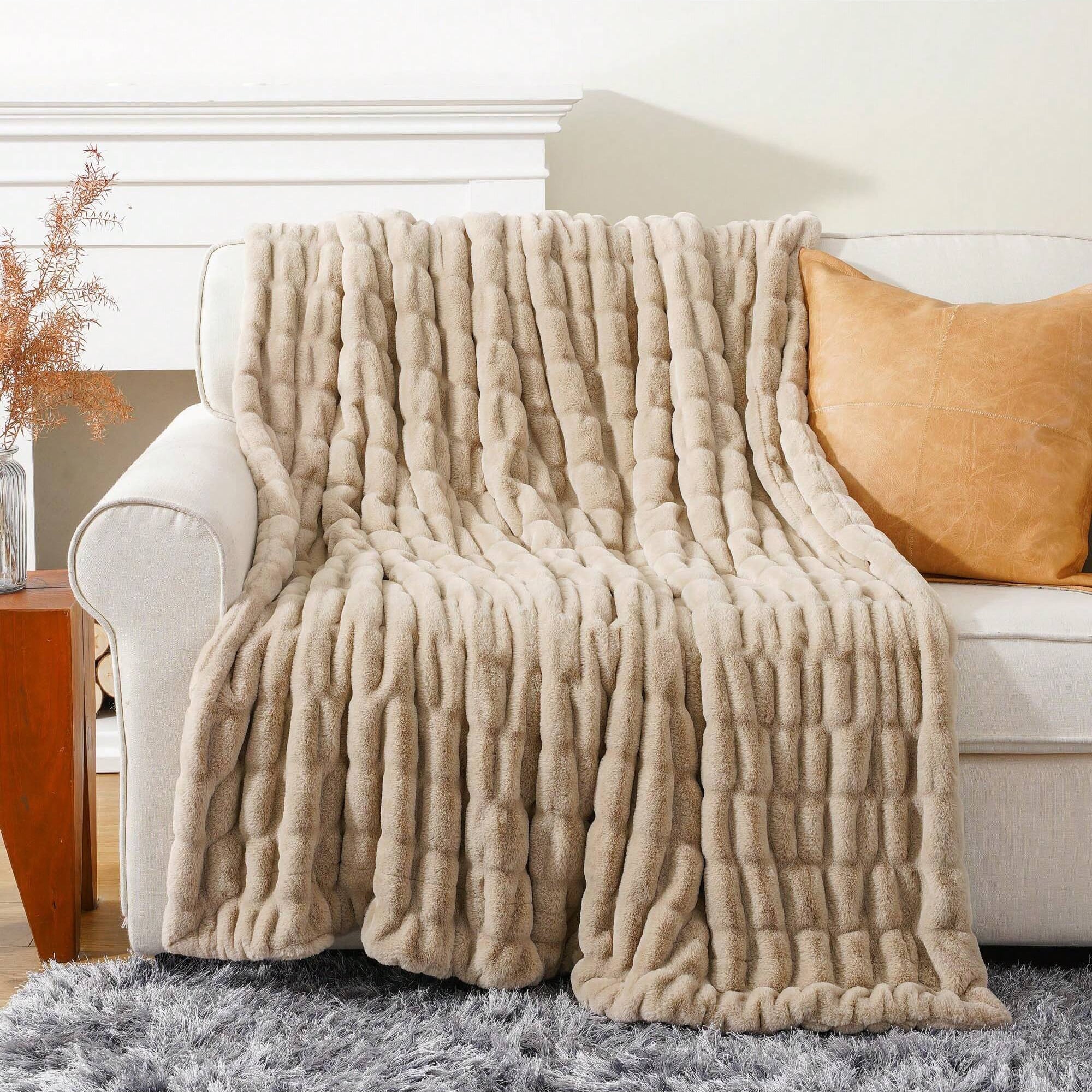 Battilo Beige Faux Fur Throw Blanket, Soft Warm Mink Blanket, Double ...