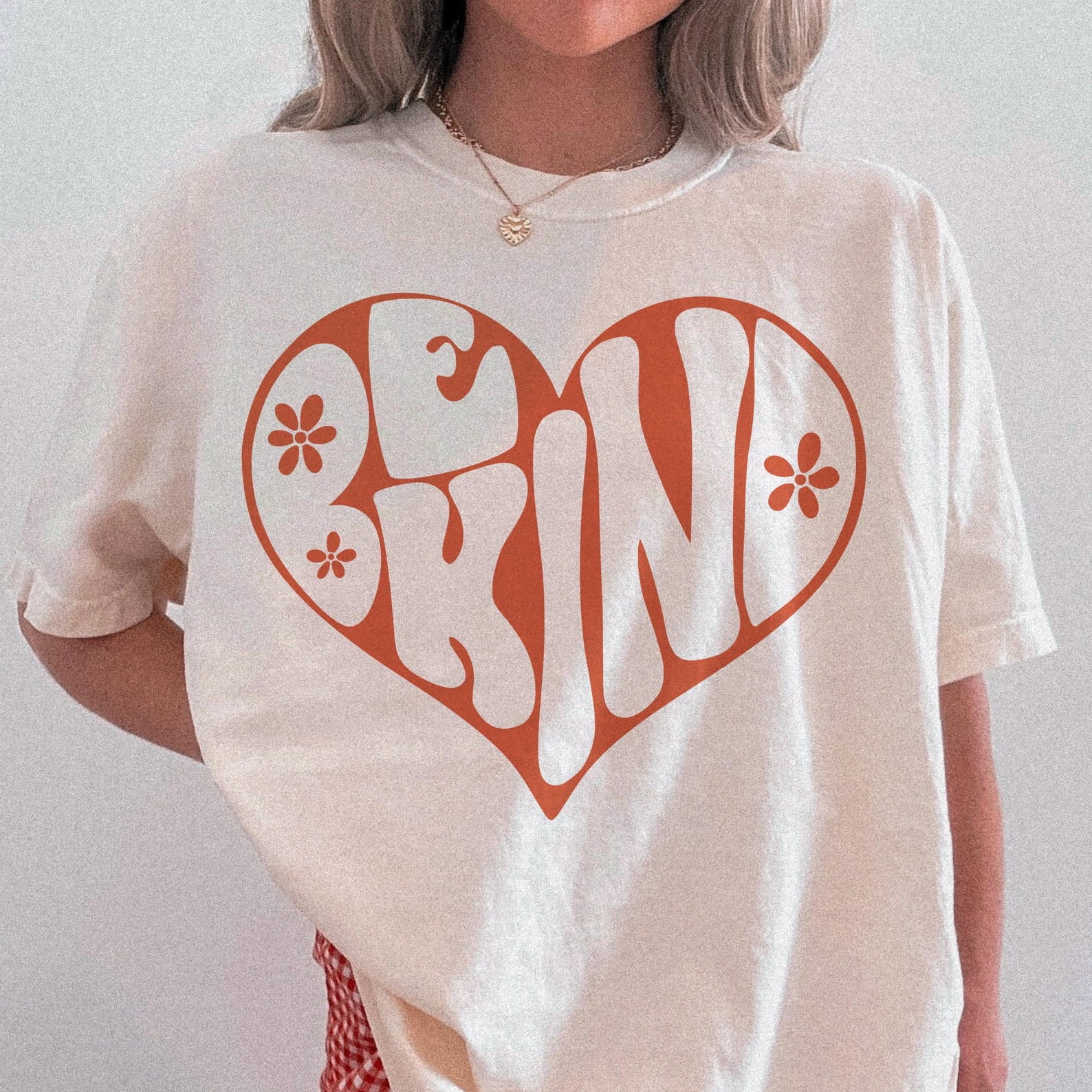 Be Kind Heart Shirt, Retro Boho T-Shirt with Hand Lettered Quote ...