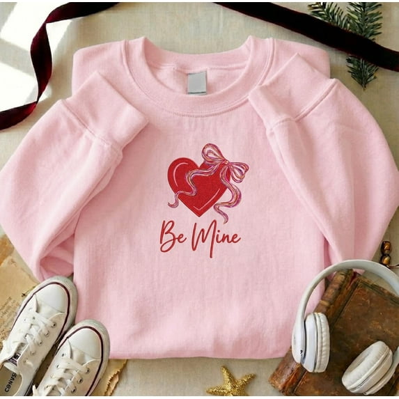 Be Mine Embroidered Heart Sweatshirt – Valentine’s Day Couple Gift ...