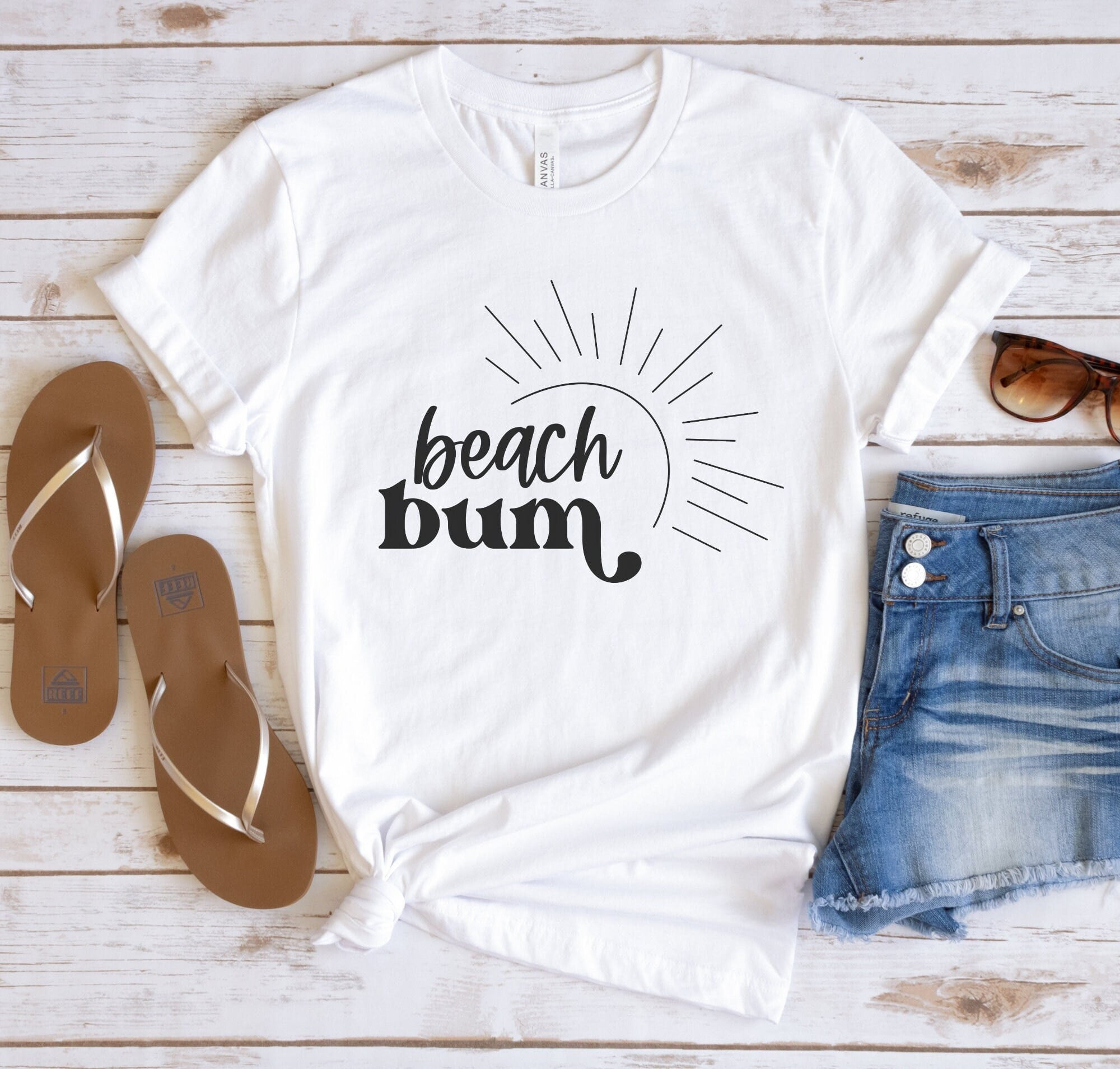 Beach Bum Tee - Retro Beach Tee - Beach Lover T-Shirt - Beach Vacation ...
