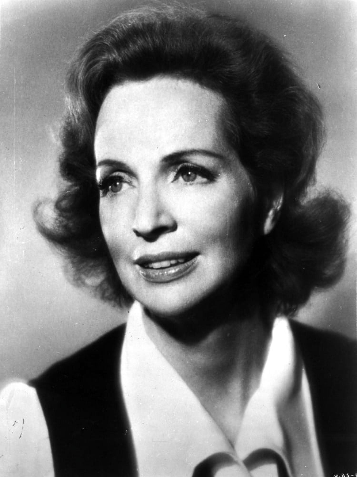 Beatrice Straight Portrait in Classic Photo Print (8 x 10) - Walmart.com