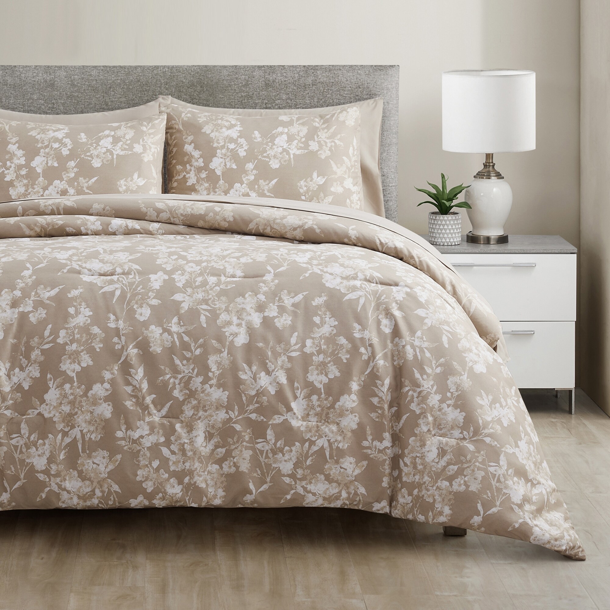 Beaute Living Wonderful Sophia 5-Piece Floral Pattern Comforter Set ...