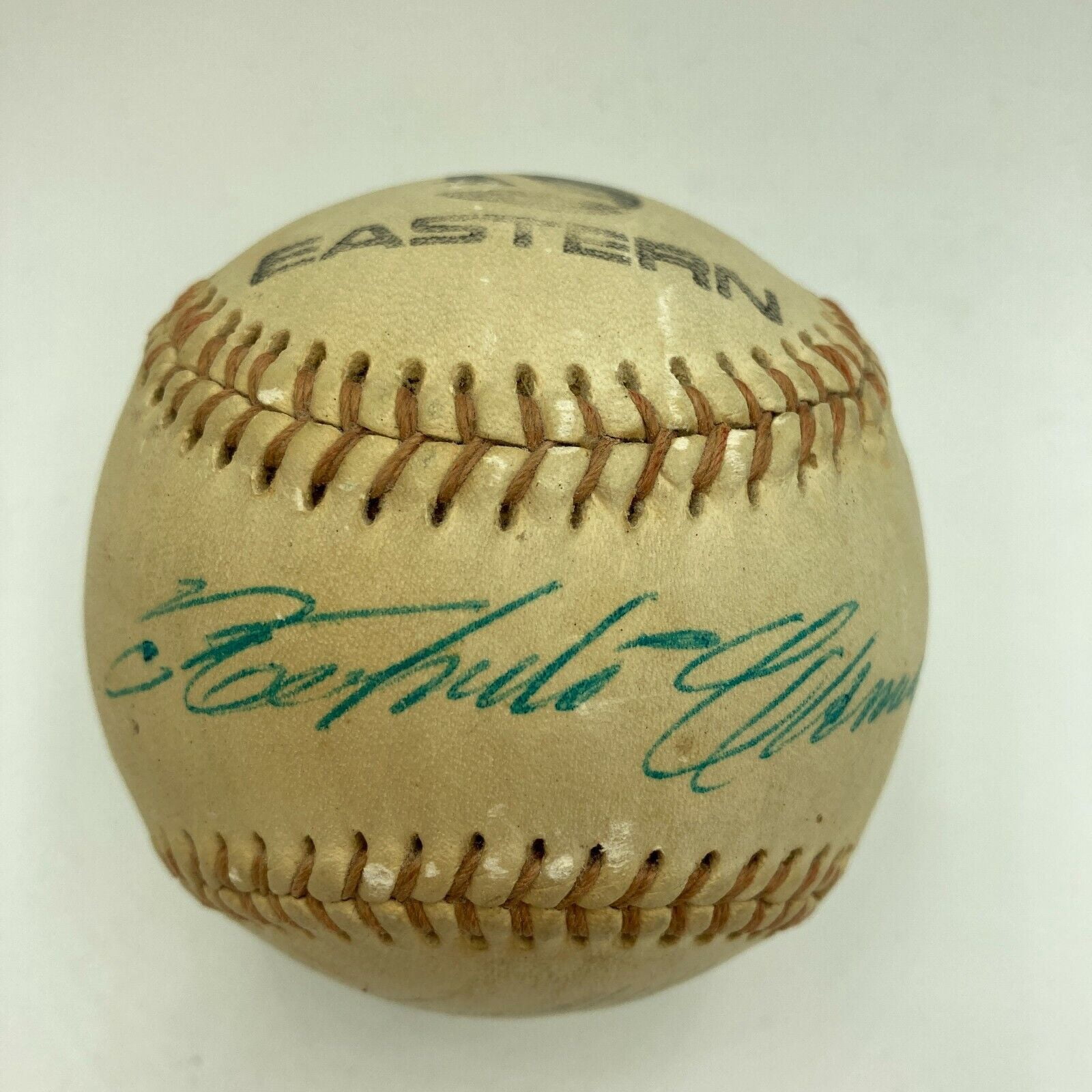 Beautiful Roberto Clemente Single Signed Baseball With JSA COA ...