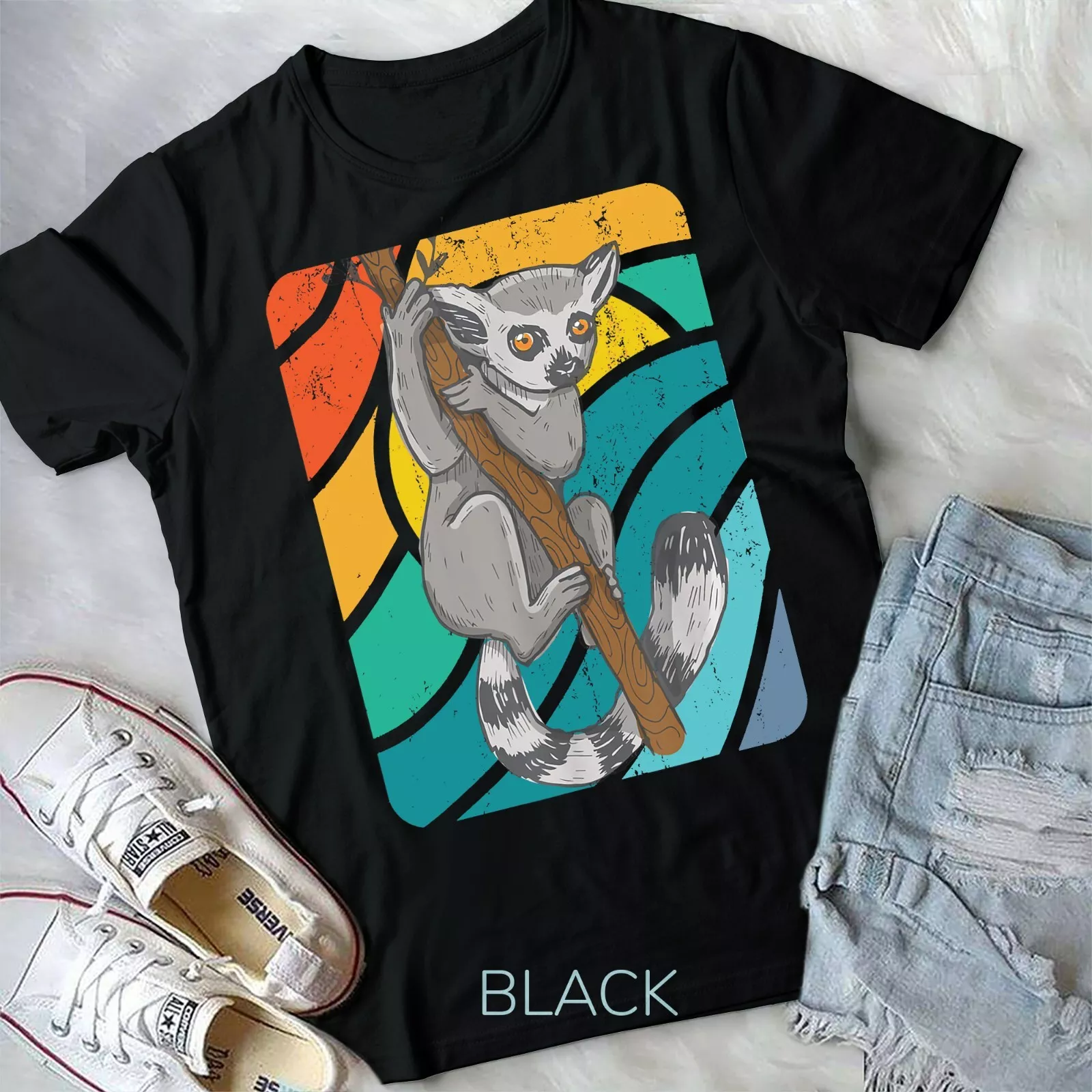 Beautiful and Detailed Ring Tailed Lemur Wildlife Animal Graphic Art ...