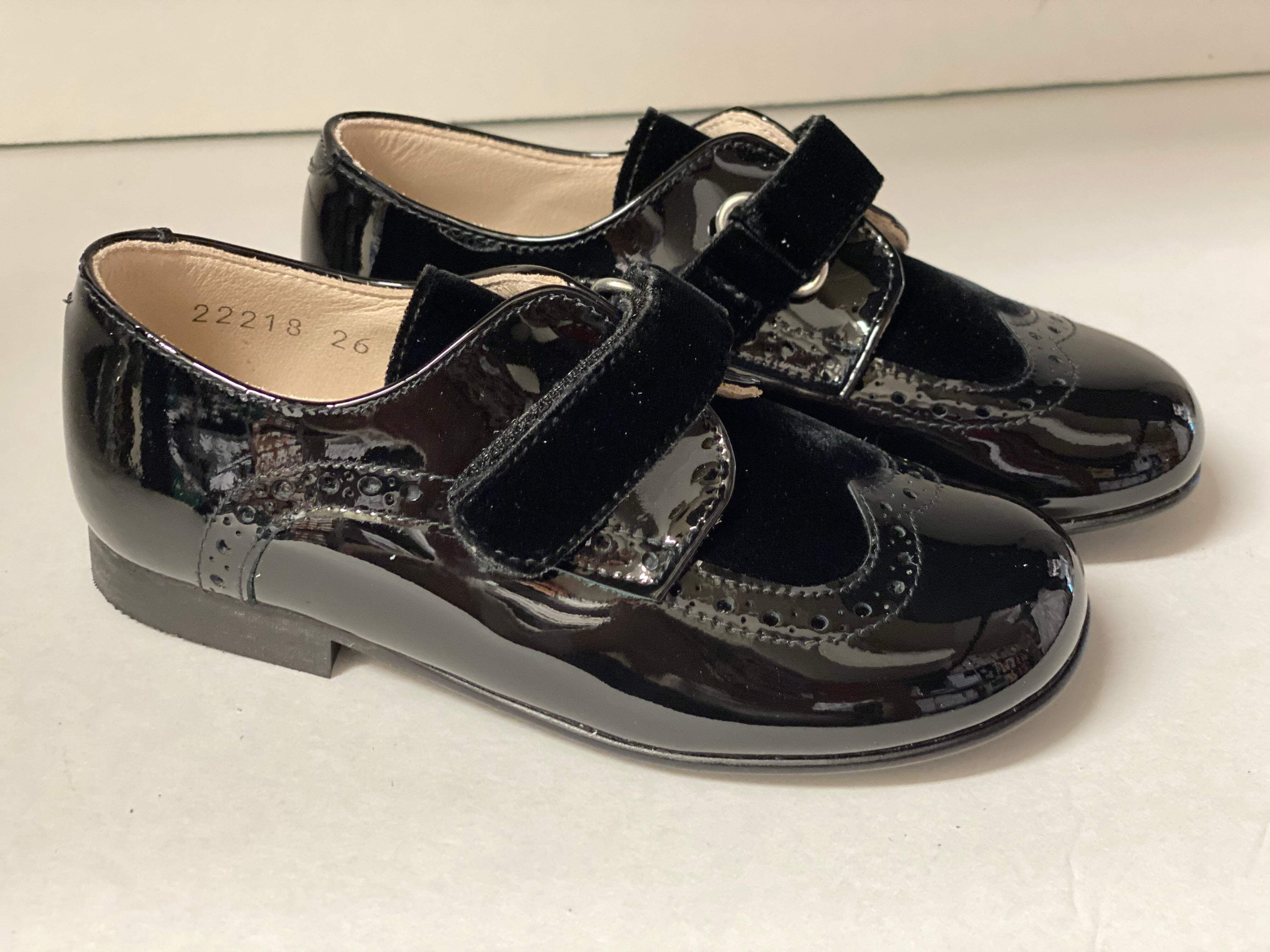 Beberlis 22218 Wing Tip Velcro Dressy Shoe - Walmart.com