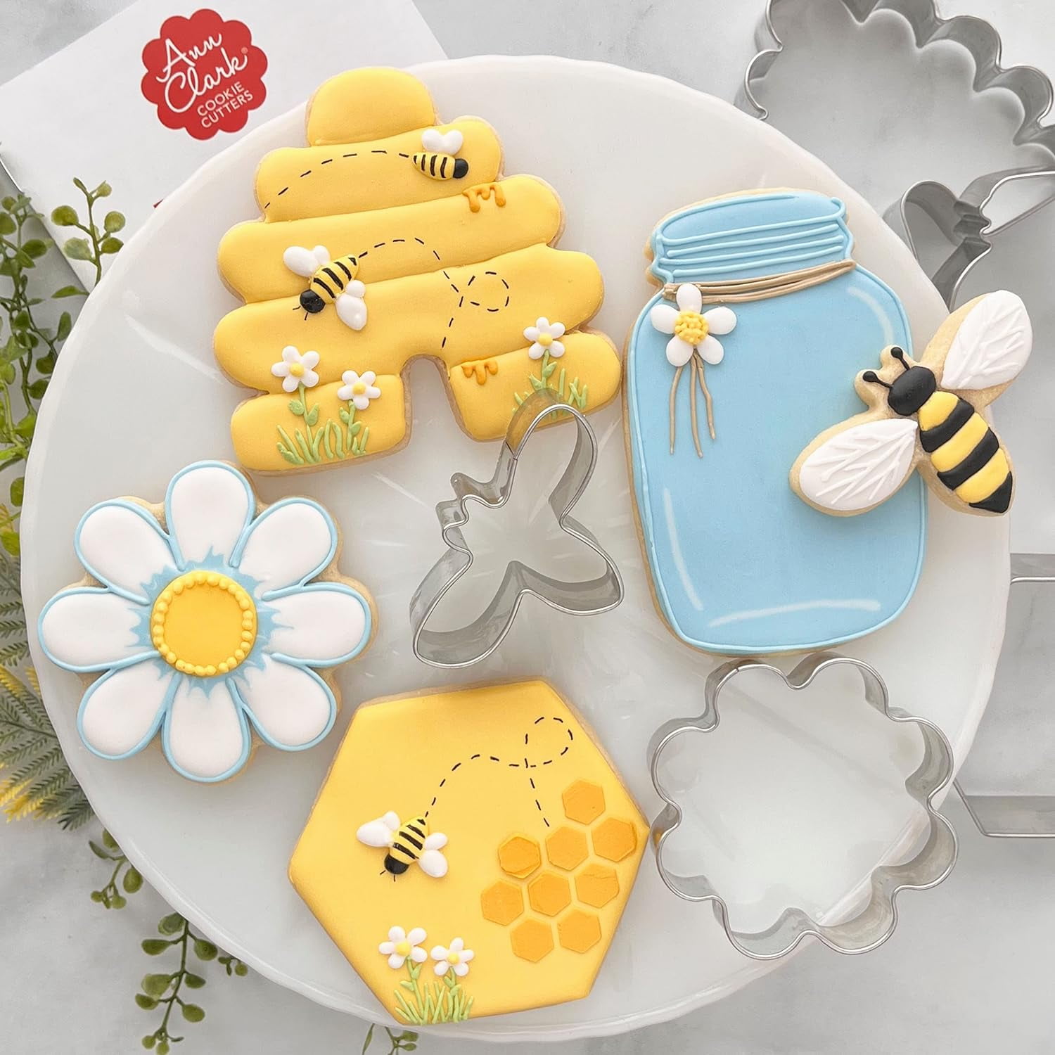 Bee Cookie Cutters 5-Pc. Set Made in the USA by Ann Clark, Bee, Beehive ...