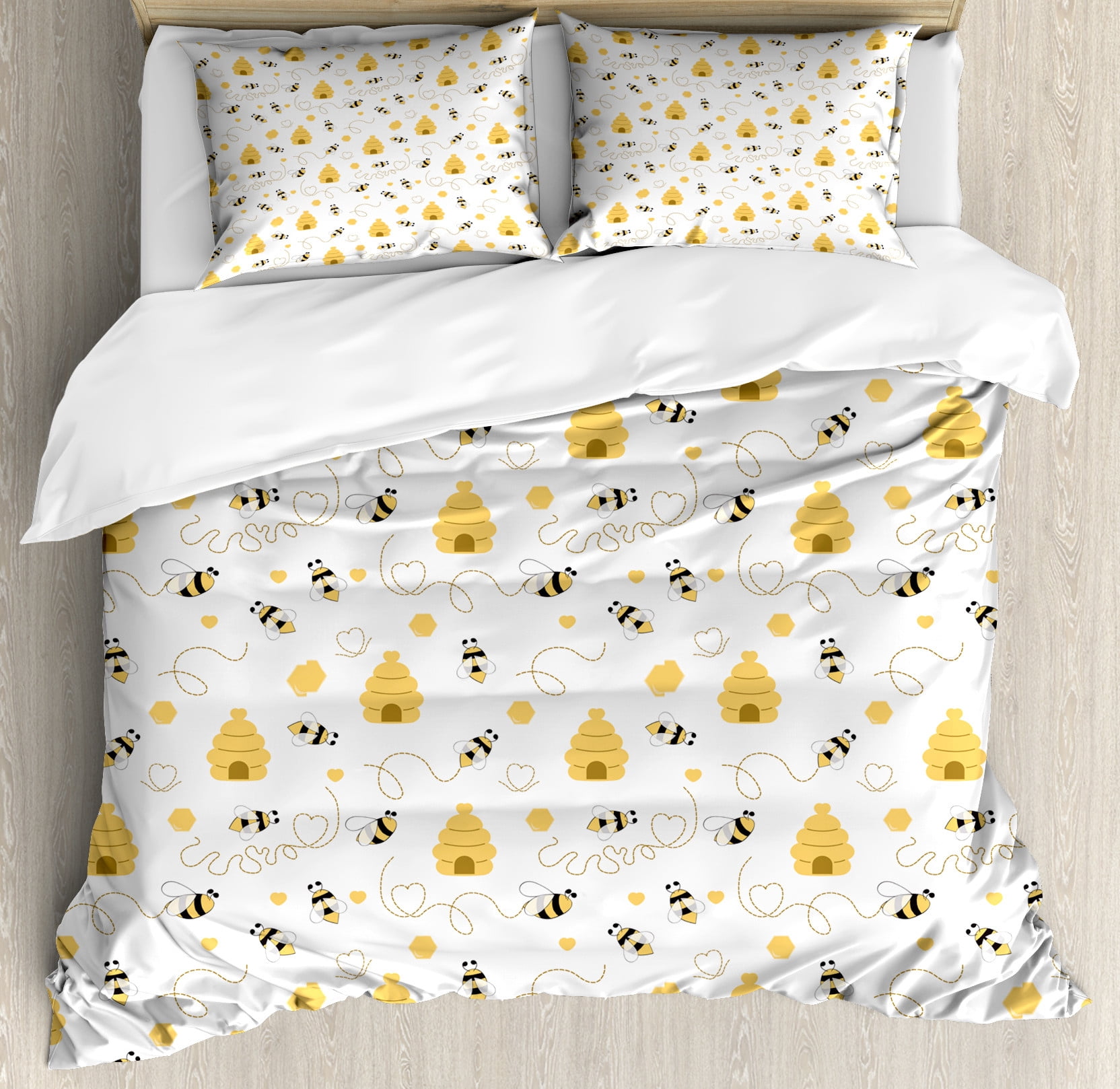 Bee Duvet Cover Set, Pattern of Flying Bugs Forming Heart Shapes with ...