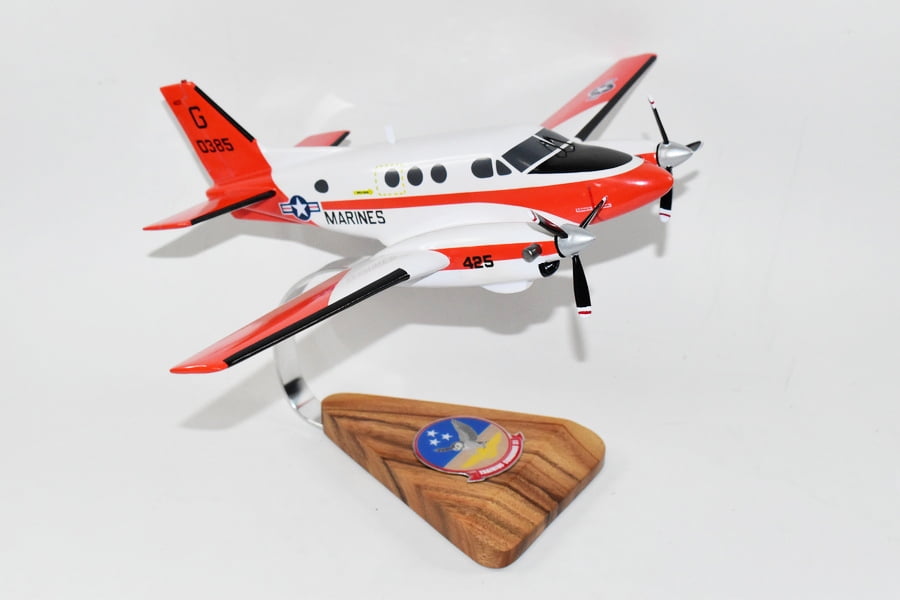 Beechcraft® T-44C Pegasus, VT-31 Wise Owls (Marines), 1/33 Mahogany ...
