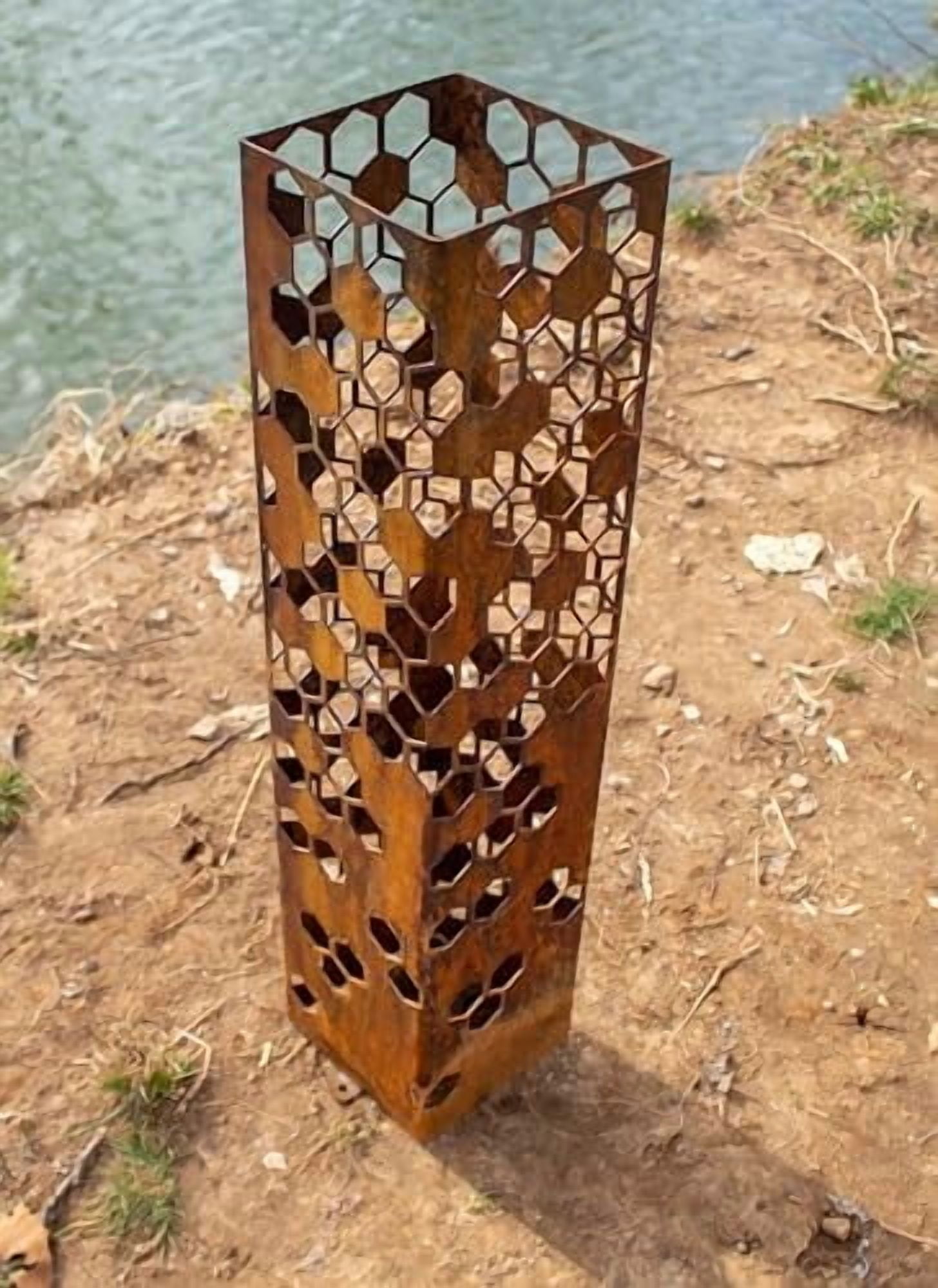 Beehive Hexagonal Metal Garden Columns, Rust Brown (12" x 3.5" x 3.5 ...