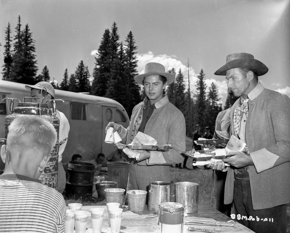 Behind the scenes of Best of the Badmen Photo Print (8 x 10) - Walmart.com