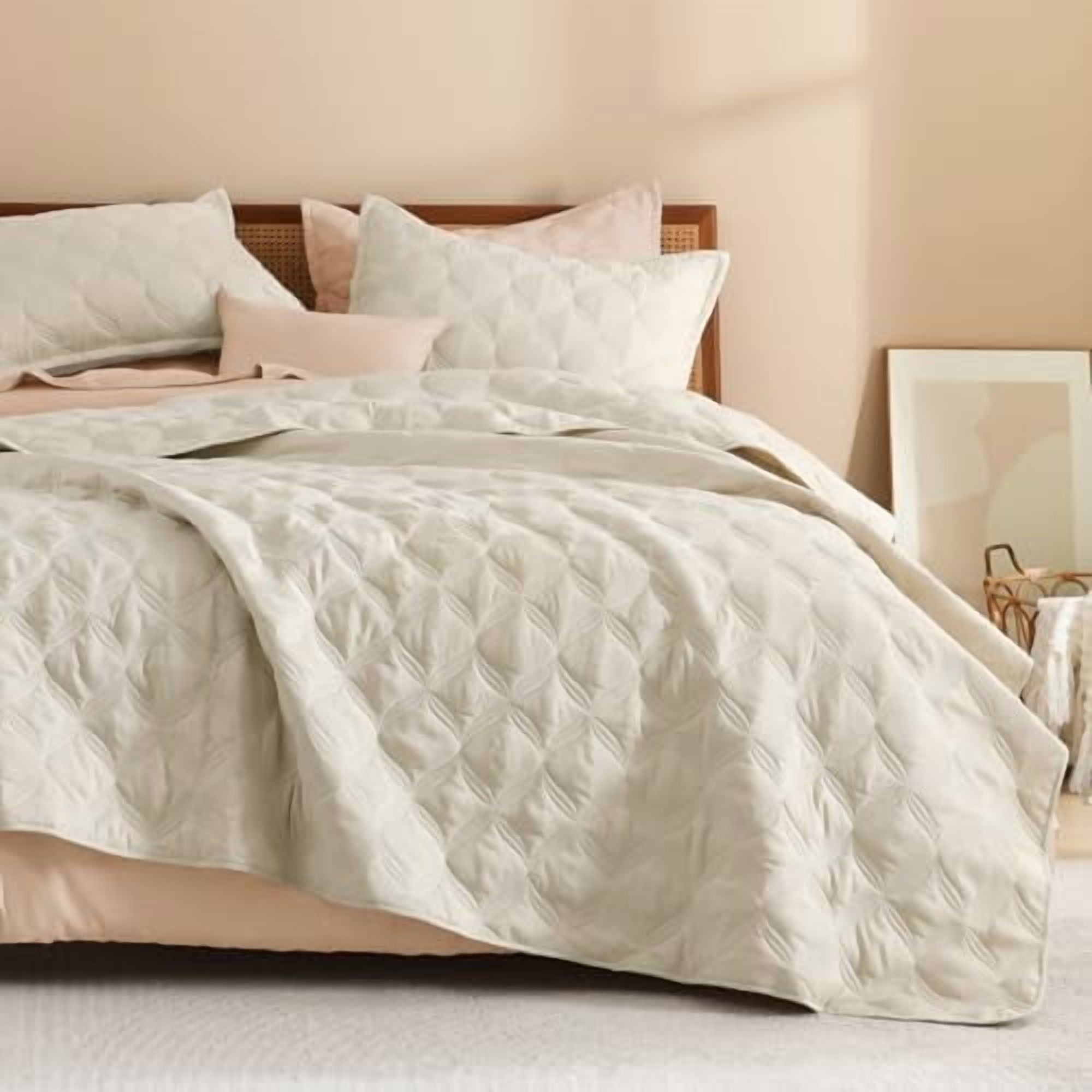 Beige Quilts Queen Size Bedding Set - Full Summer Lightweight Comforter ...