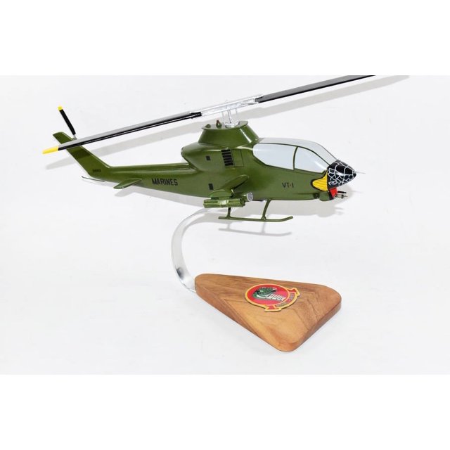 Bell® AH-1G Cobra, HML-367 Scarface Vietnam, 16 in Mahogany Scale Model ...