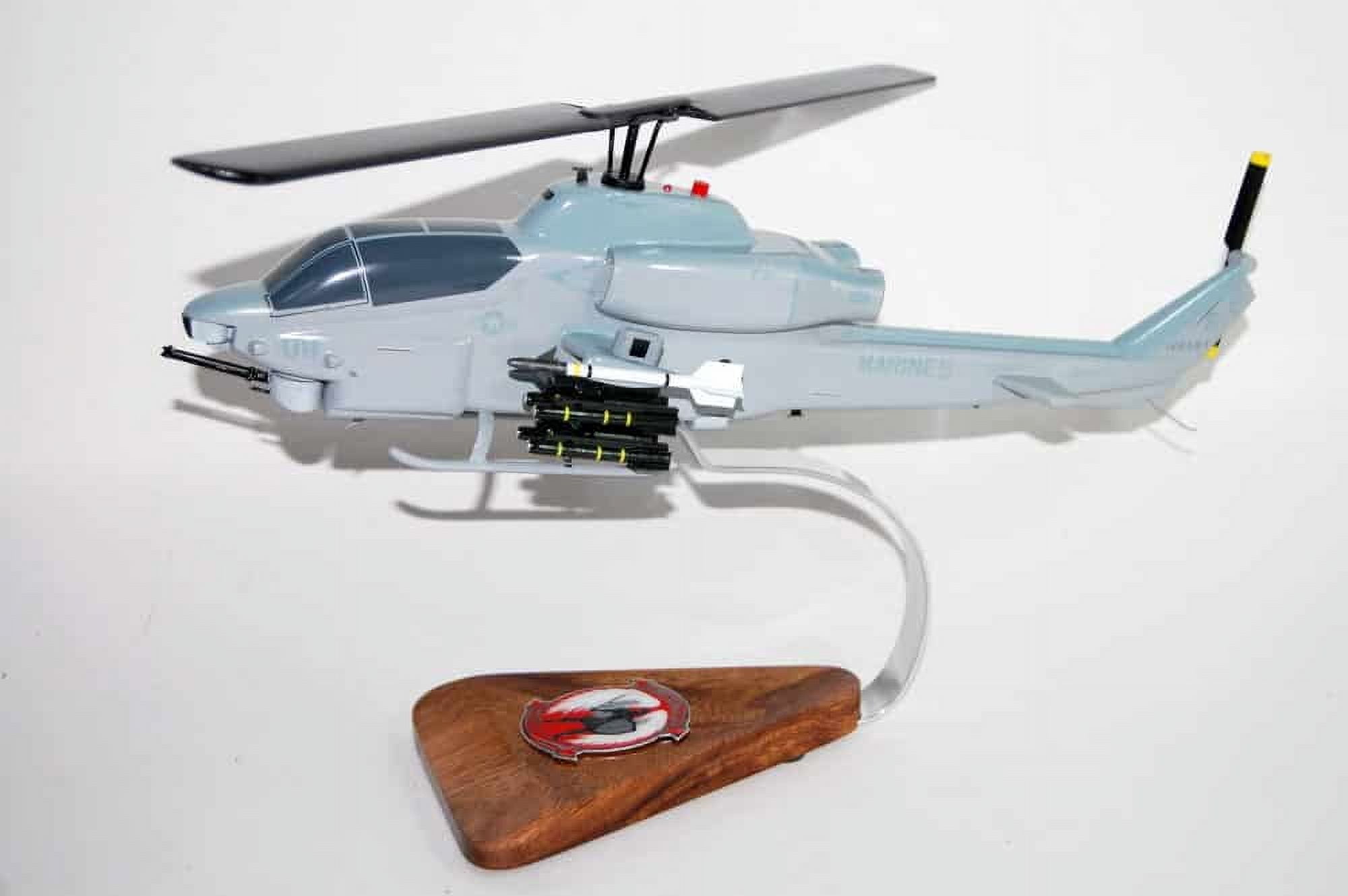 Bell® AH-1W SuperCobra, HMLA-469 Vengeance, 16 Mahogany Scale Model ...