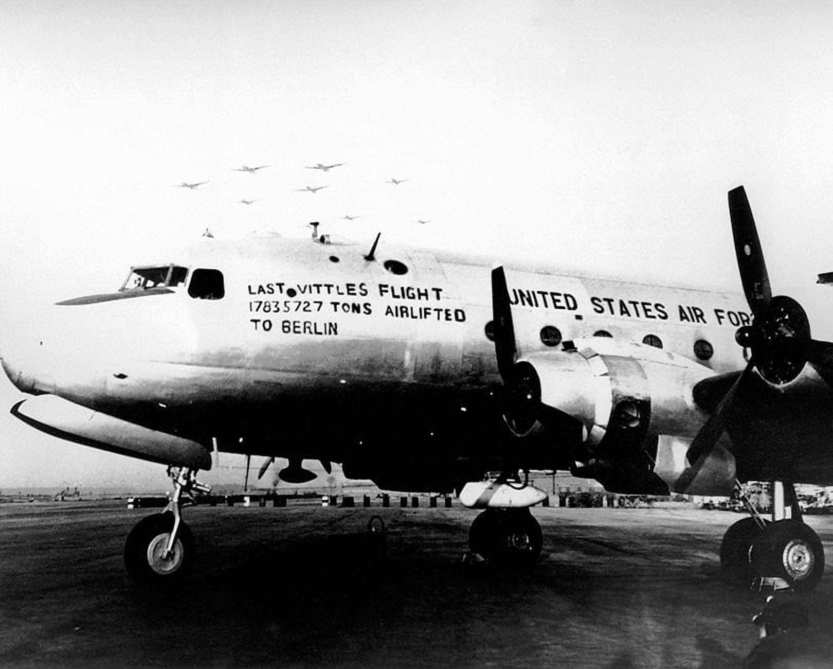 Berlin Airlift 1949 Last Vittles Flight - 24x36 Inch Glossy Laminated ...