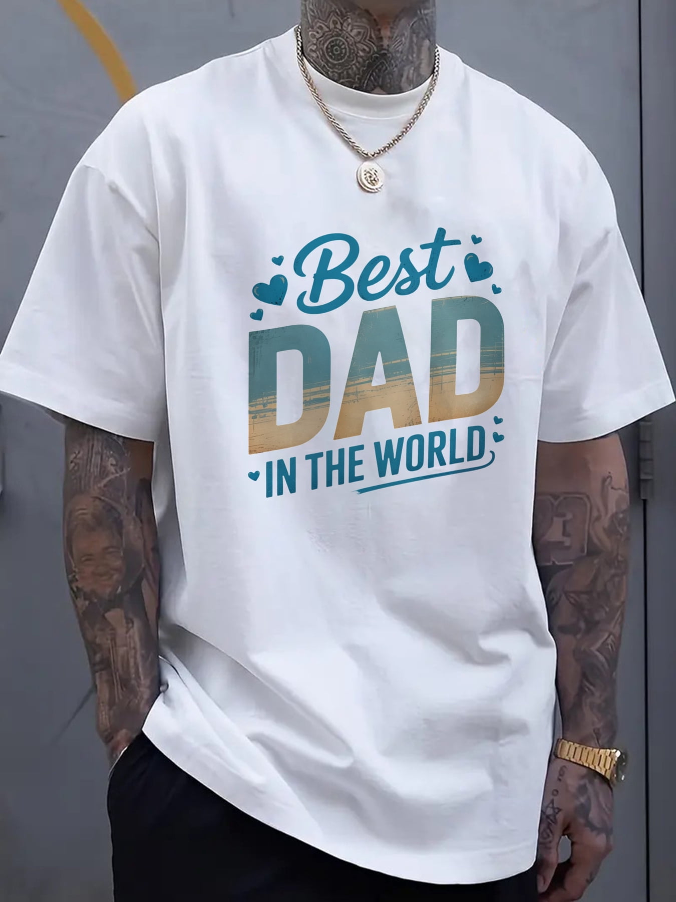 Best Dad in the World Graphic T-Shirt - Father's Day Gift for Men ...