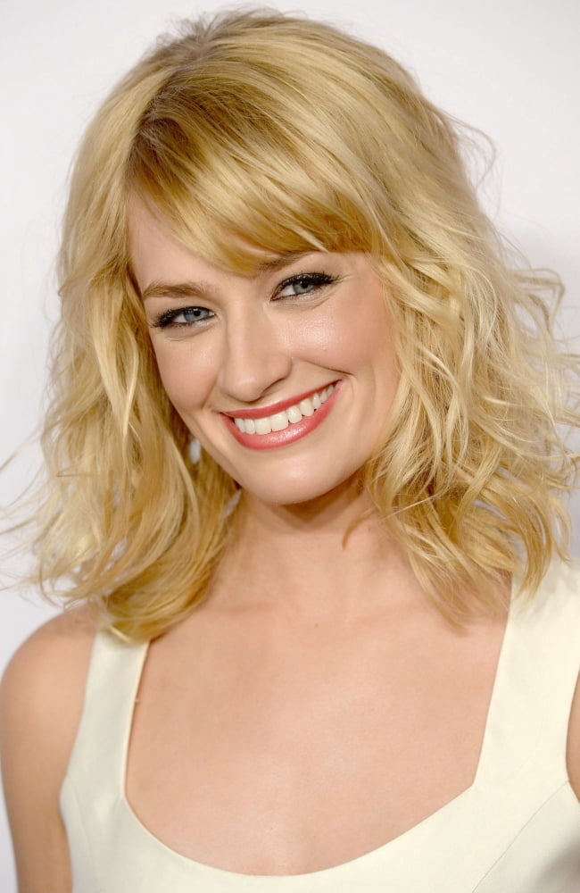 Beth Behrs At Arrivals For The 68Th Annual Tony Awards 2014, Radio City ...