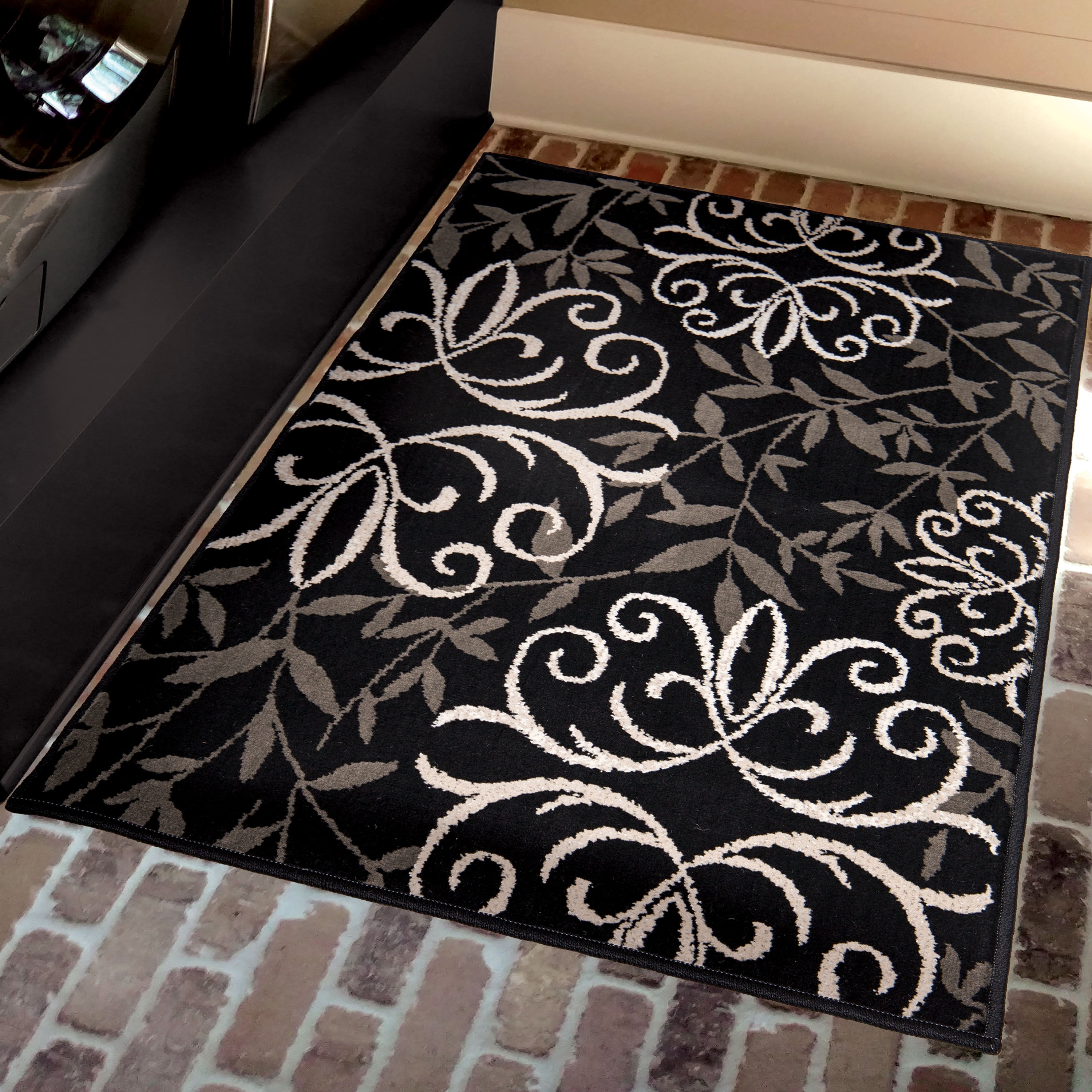 Better Homes & Gardens Iron Fleur Area Rug, Black, 2'6" x 3'8 ...