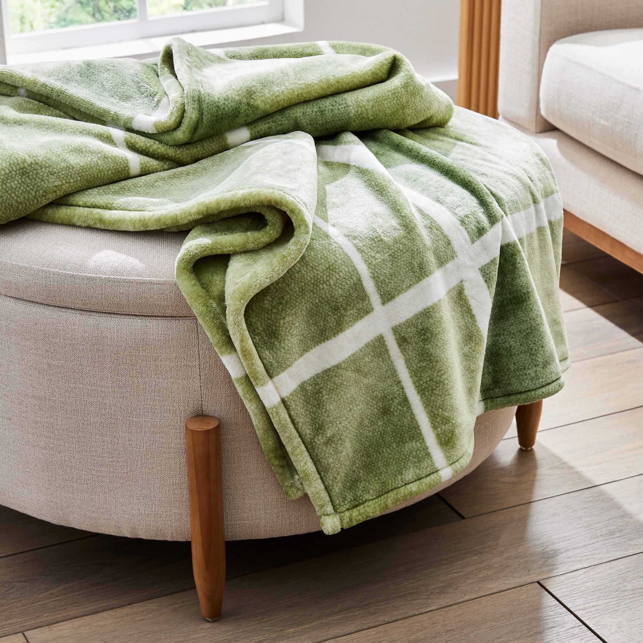 Better Homes & Gardens Printed Heavyweight Ultra Plush Adult Throw, 50 ...