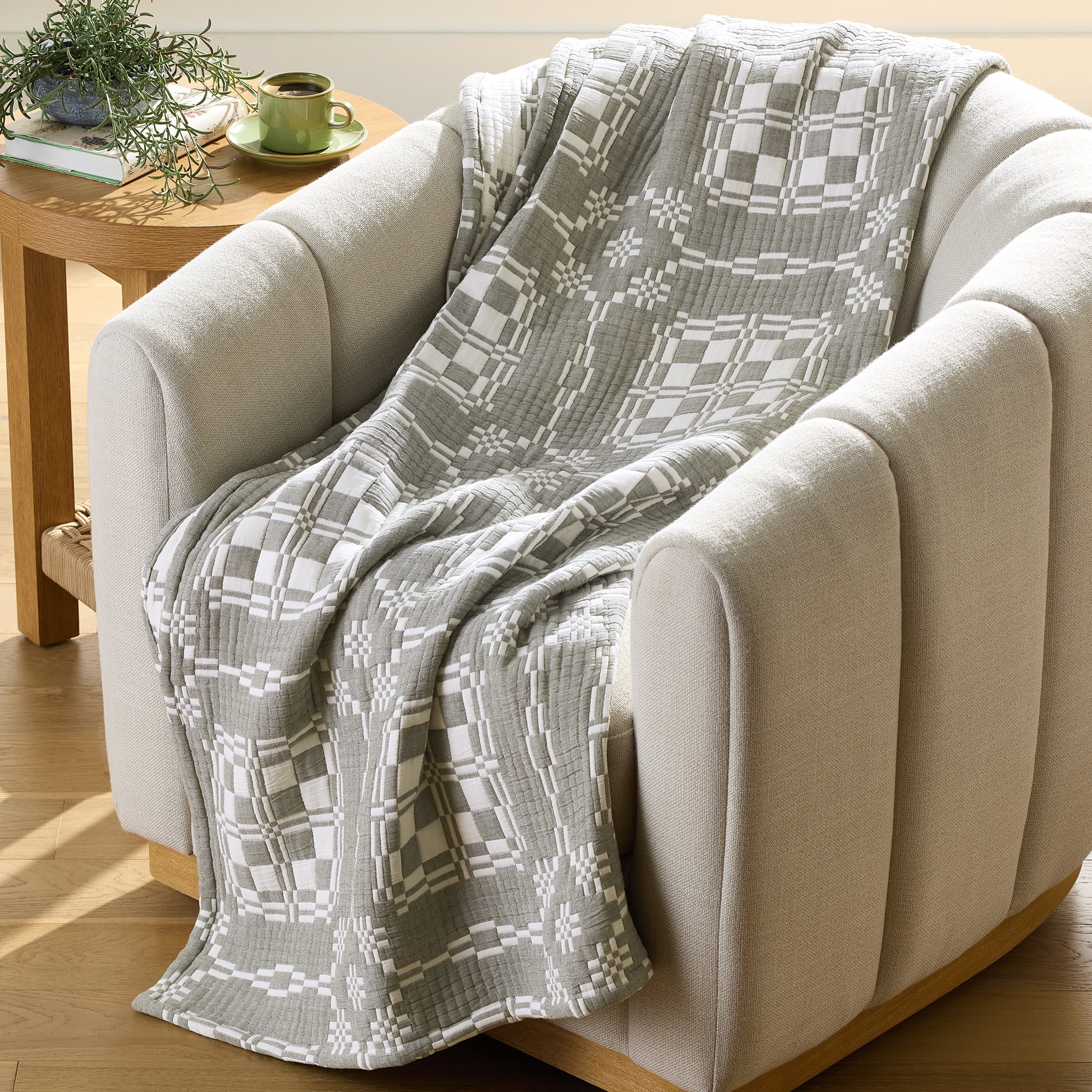Better Homes & Gardens Sea Turtle Woven Gauze Jacquard 50x72' Throw ...