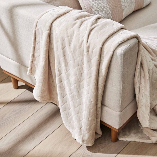 Better Homes & Gardens Textured Velvet Plush Adult Fleece Throw ...