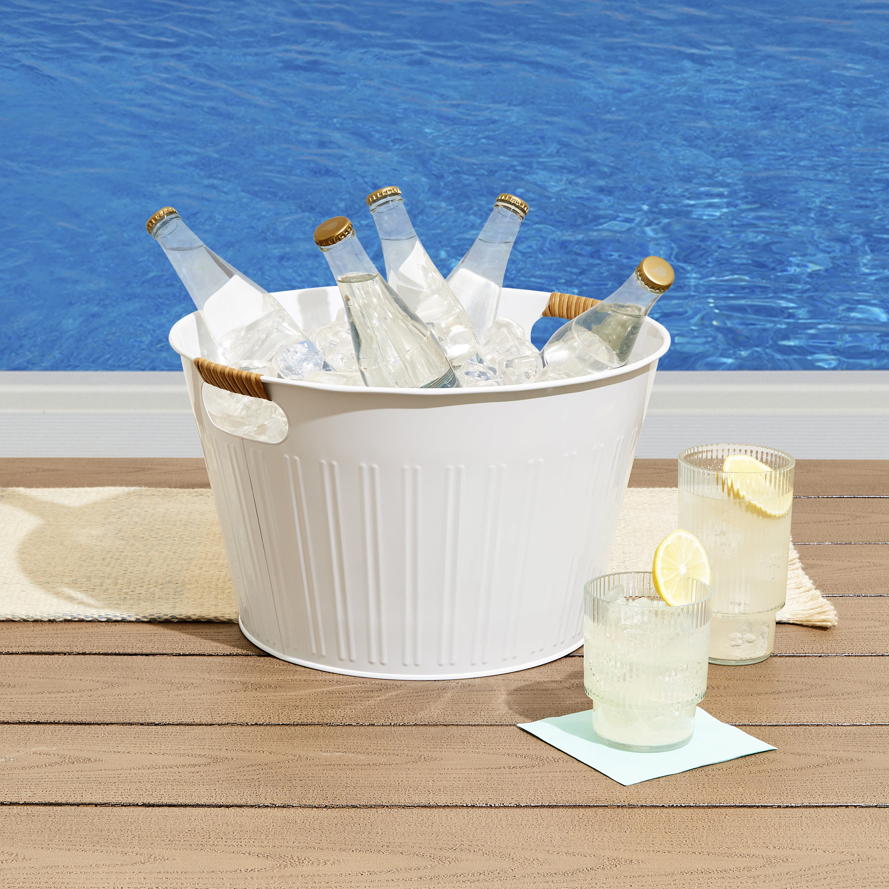 Better Homes & Gardens White Galvanized Round Tub - Walmart.com