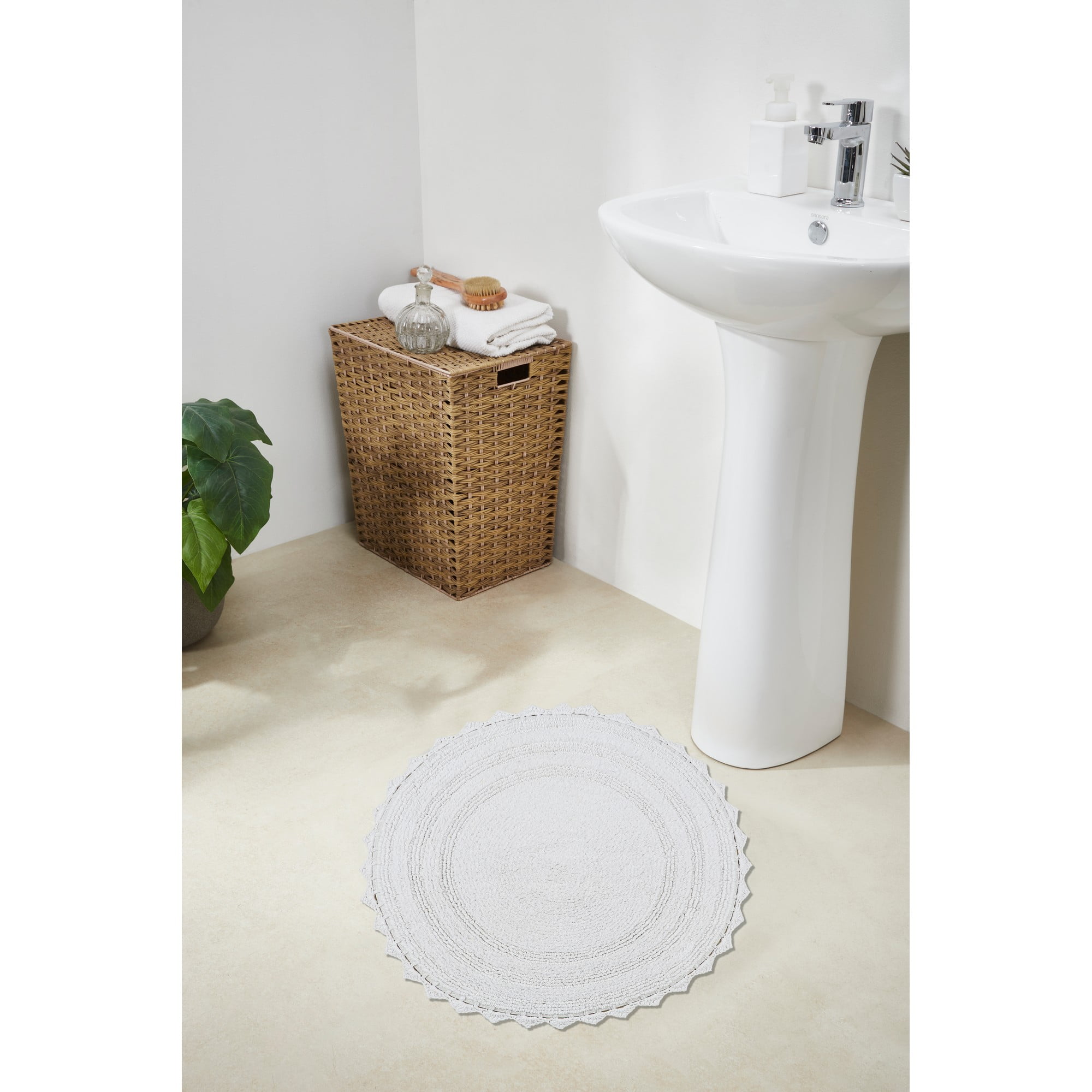 Better Trends Chic Round Bath Mat, 24