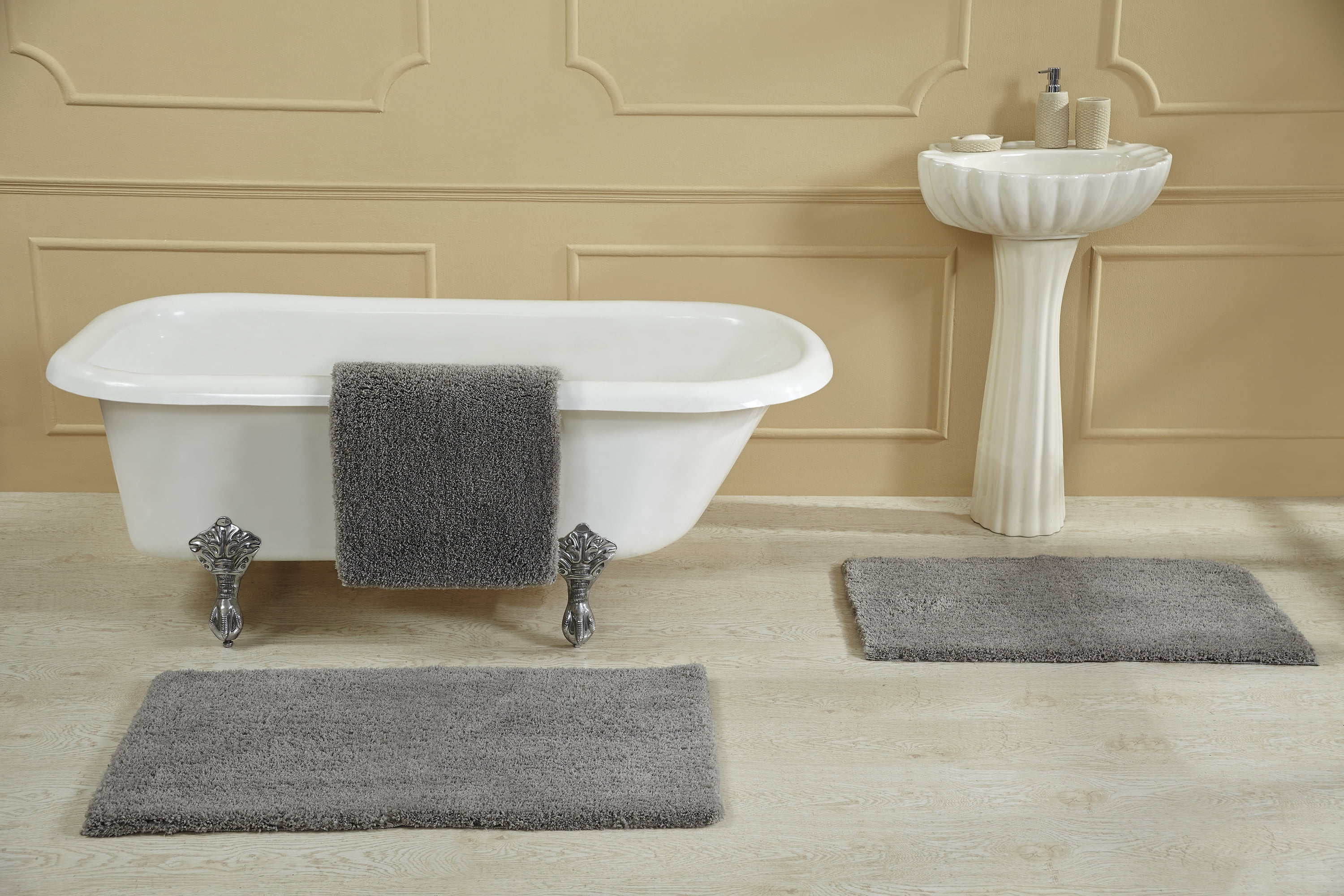 Better Trends Bath Room Rugs Tufted 100% Polyester 17" x 24" Bath Rug ...