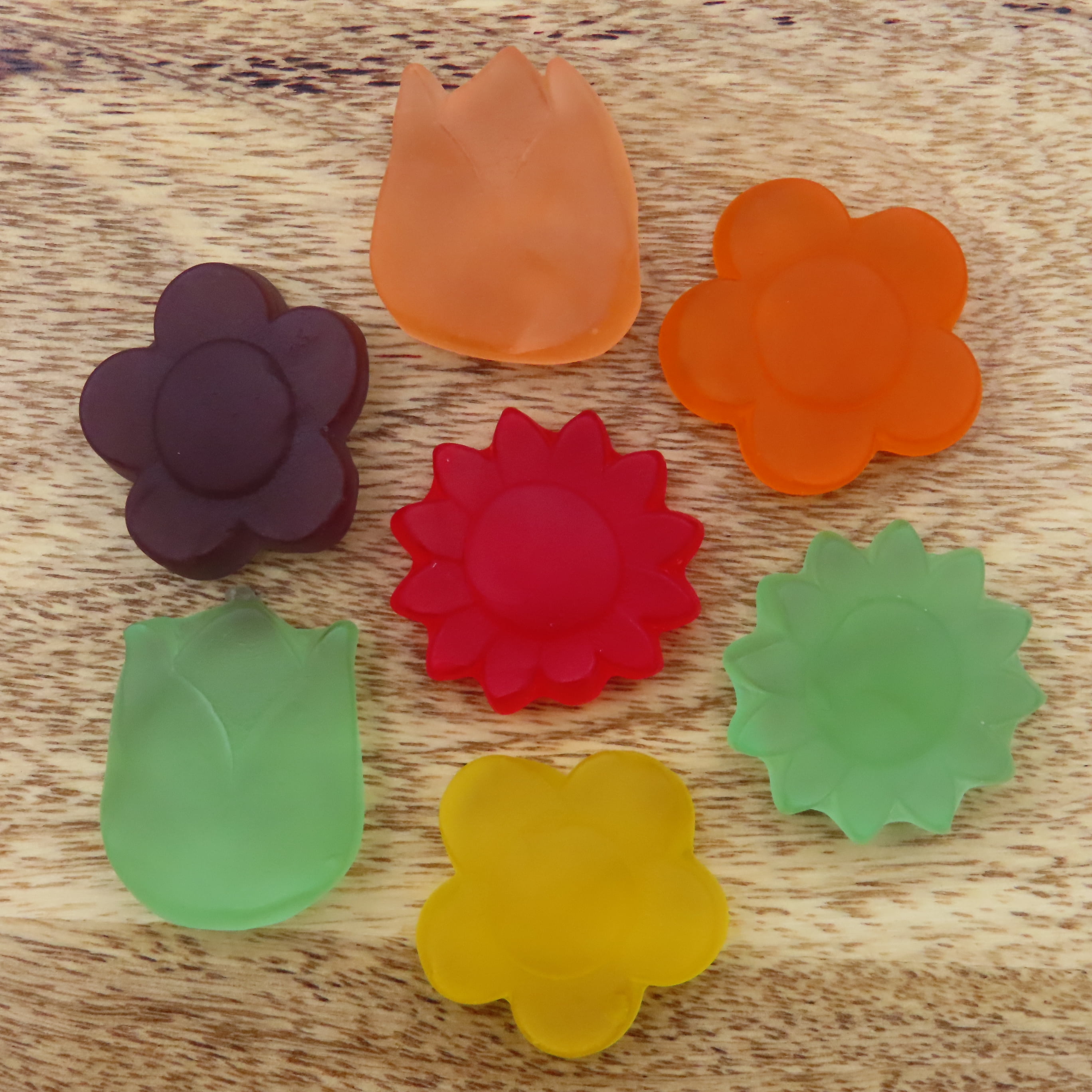 Beulah's Gummy Flowers Awesome Blossoms 10 Pounds, 650 Pieces of Candy ...