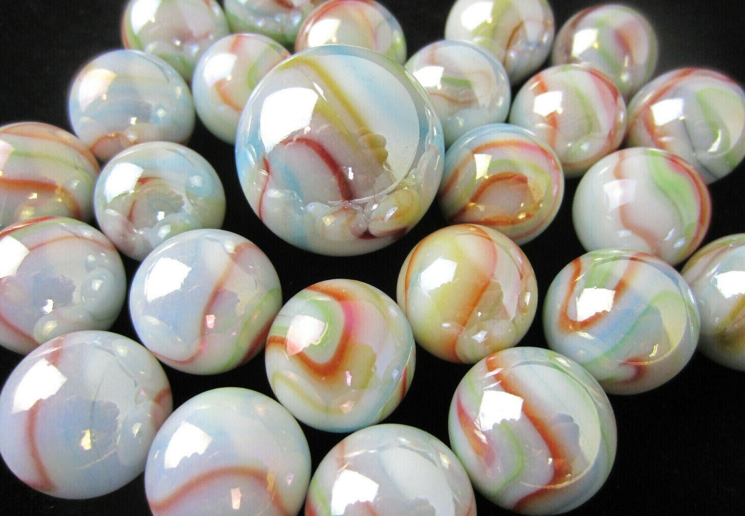 Big Game Toys~25 Glass Marbles Unicorn Opalescent White/Blue/Red/Green ...