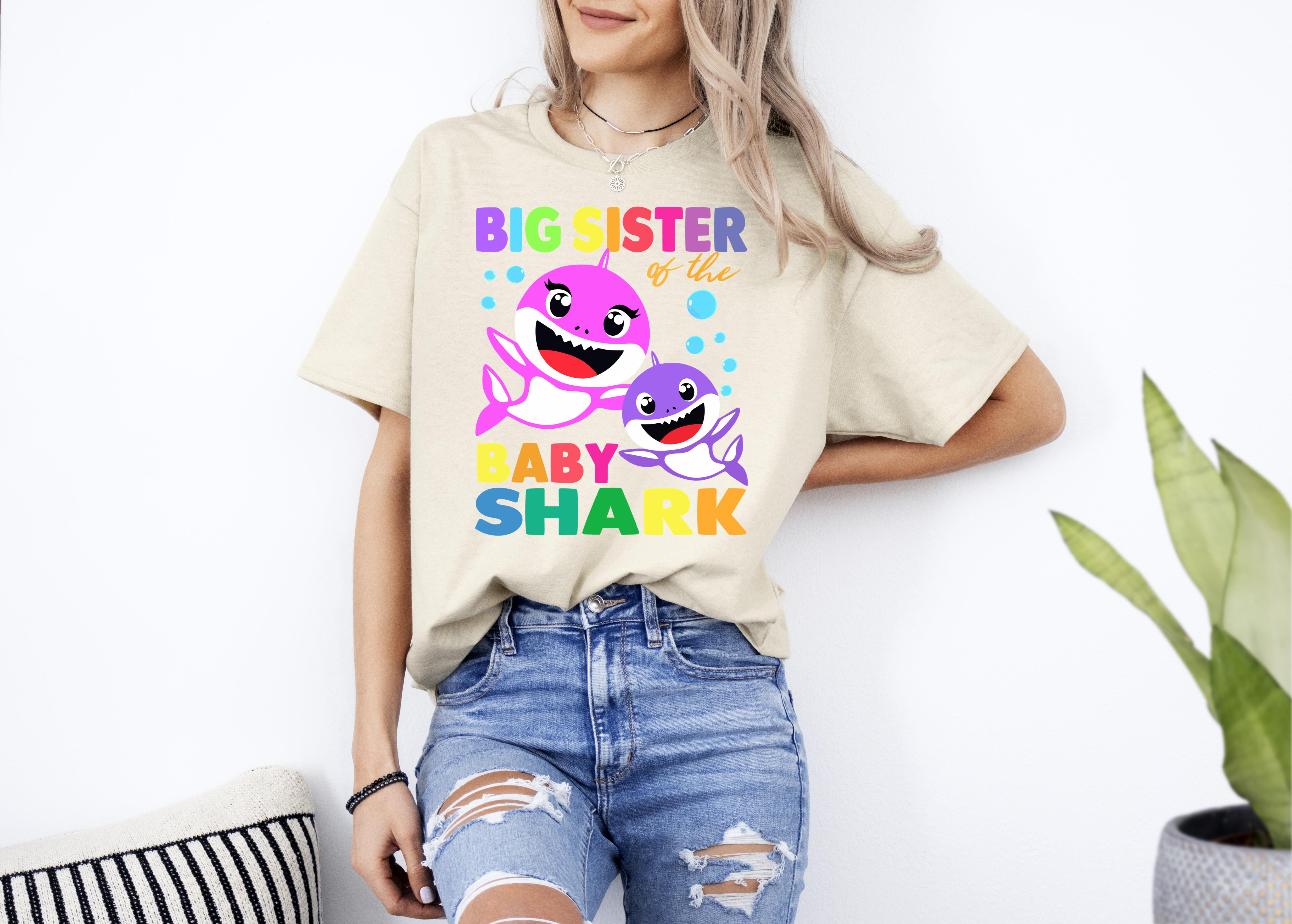 Big Sister Of The Baby Shark Birthday Big Sister Shark UNISEX T-Shirt ...