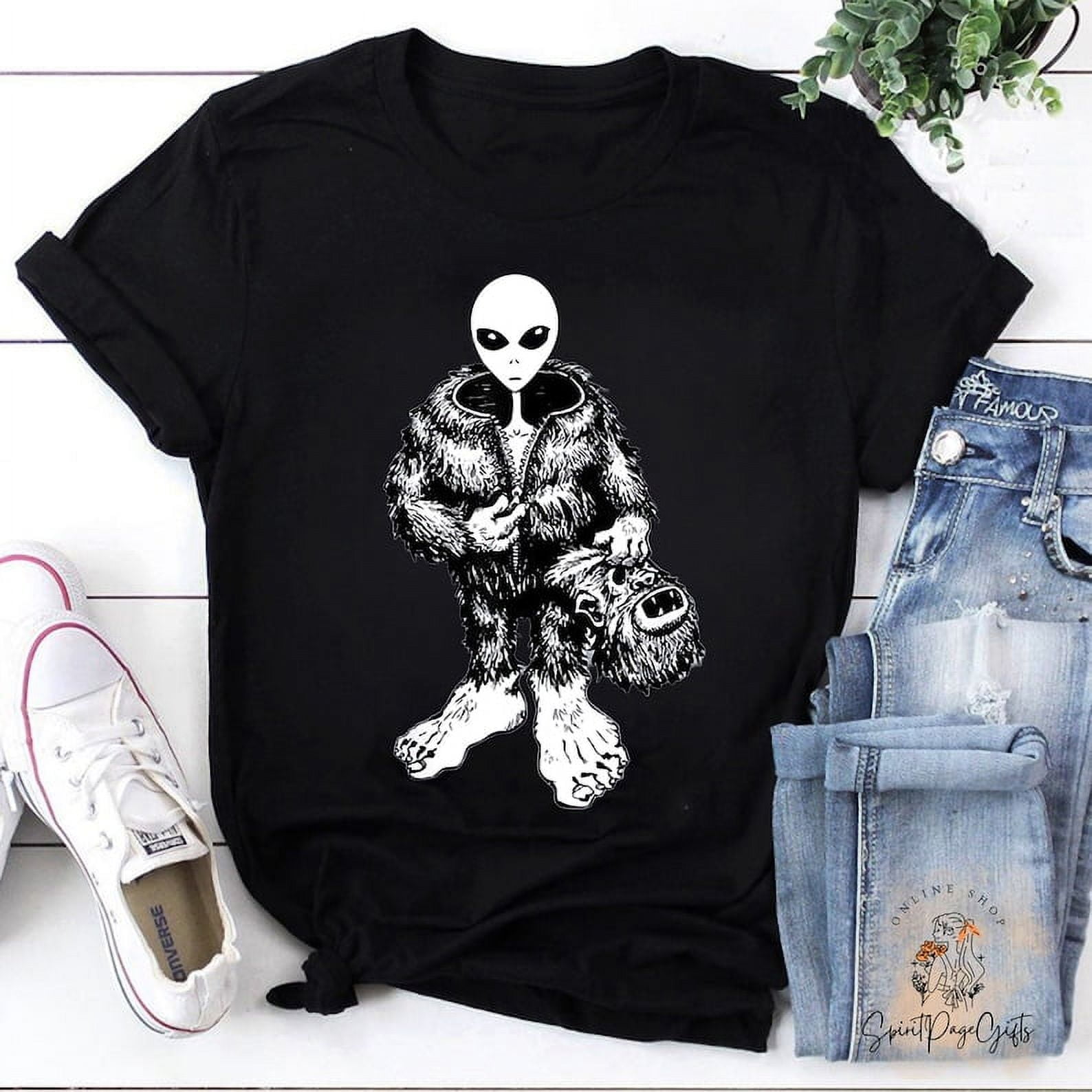 Bigfoot Loch Ness Monster Nessie Sasquatch UFO Funny Aliens Retro T ...