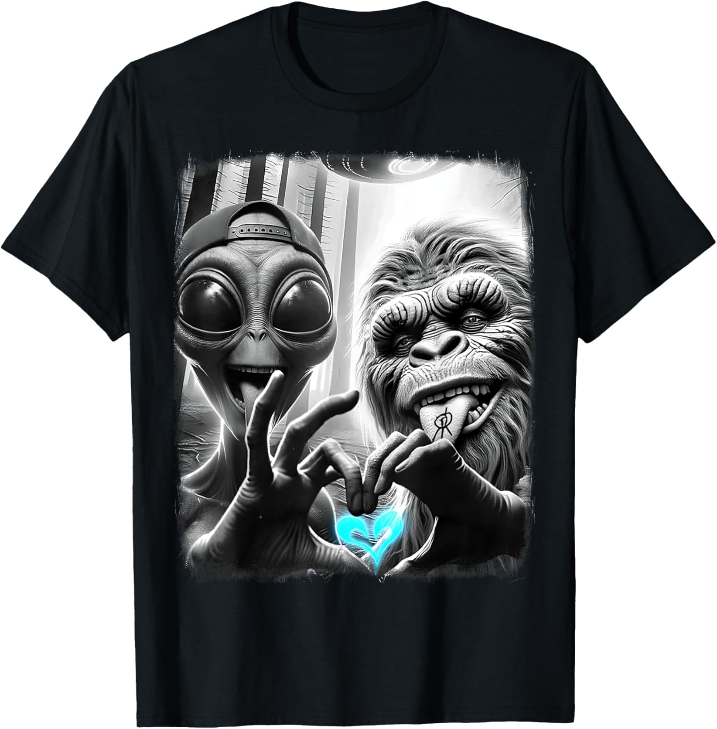 Bigfoot Sasquatch Alien Lovefest Love Hand Sign 0LTD4V T-Shirt ...