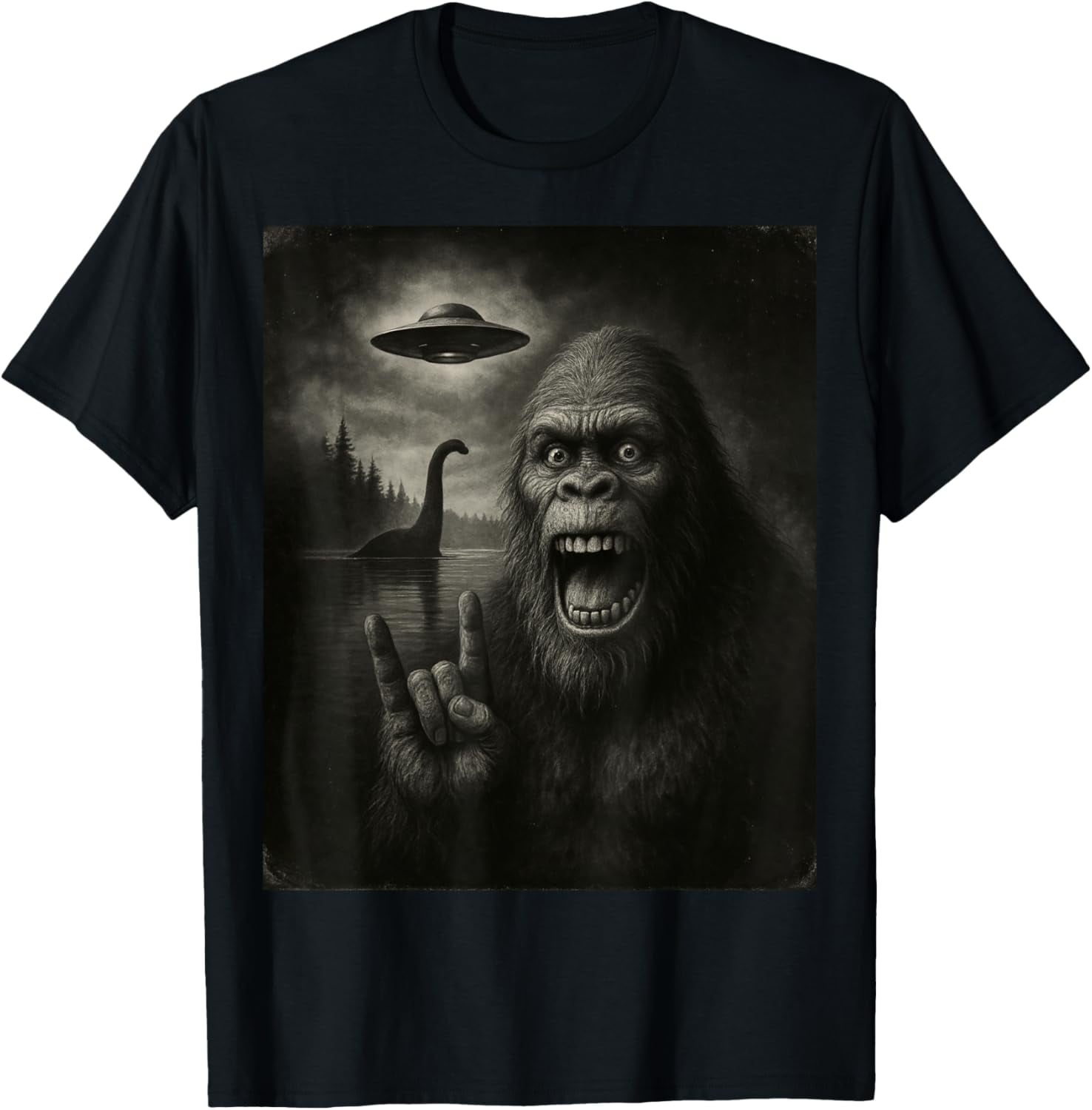 Bigfoot Selfie Loch Ness Monster UFO Alien Gifts Graphic T-Shirt ...