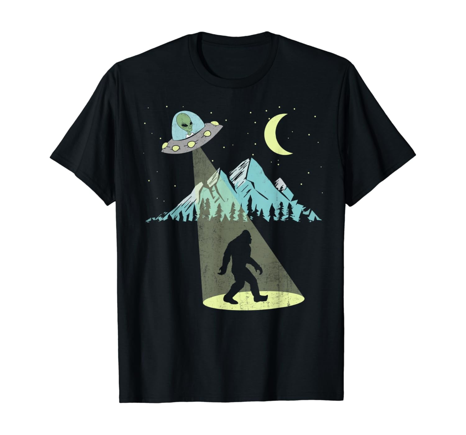 Bigfoot UFO Abduction Moon & Mountain Alien Vintage Graphic T-Shirt ...