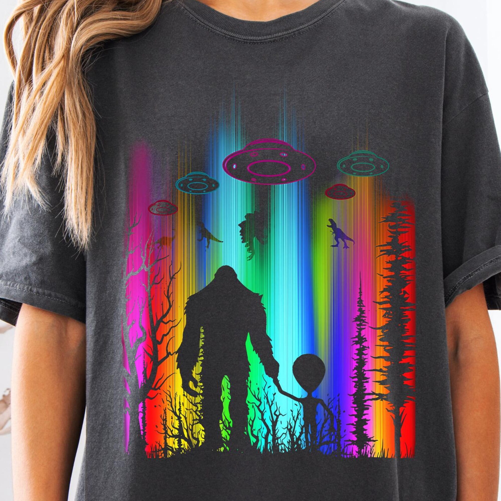 Bigfoot and Alien Shirt Funny Retro Graphic UFO Cow Tshirt Unisex T ...