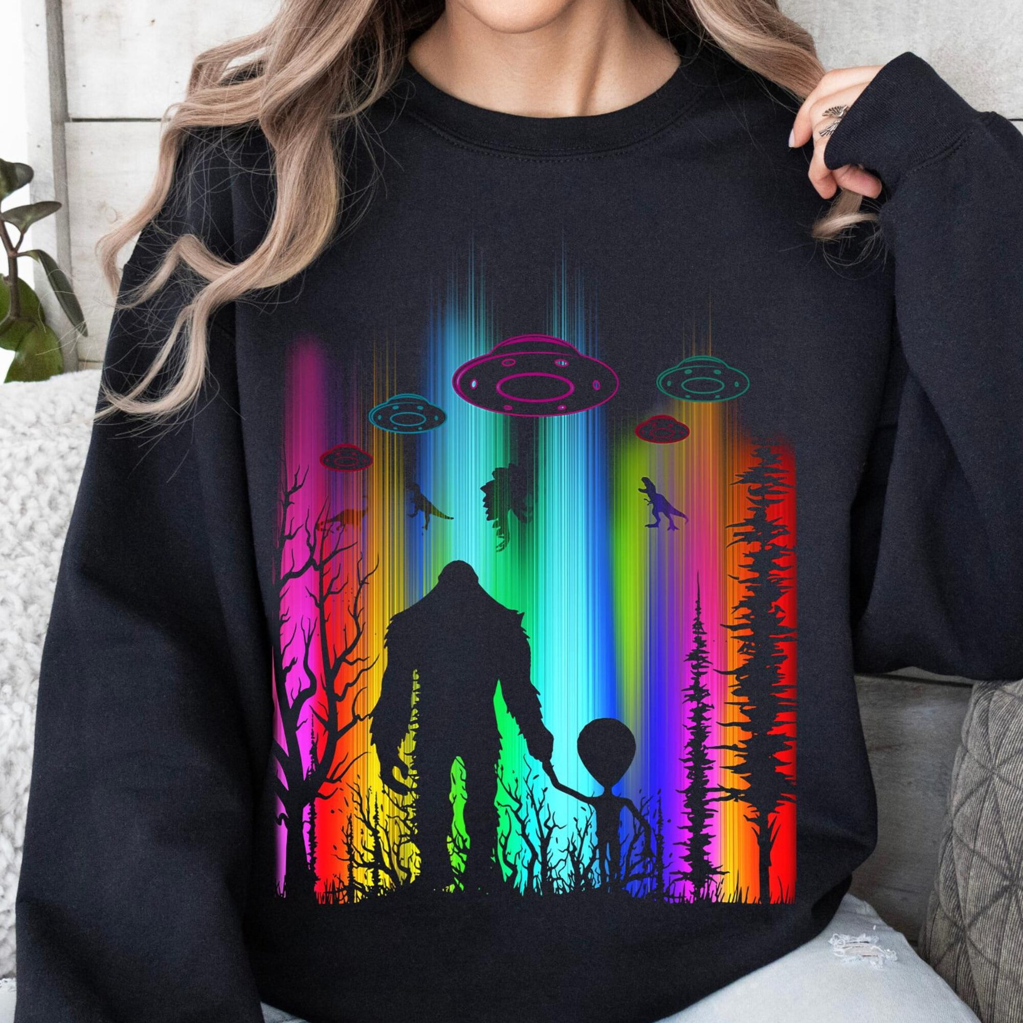 Bigfoot and Alien TShirt Funny Retro Graphic UFO Cow Shirt Funny Unisex ...
