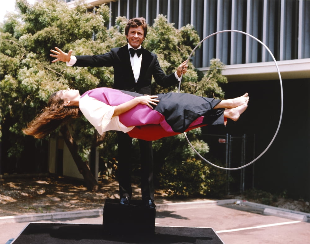 Bill Bixby Perfuming Lady Float with Ring Magic Trick Photo Print (8 x ...