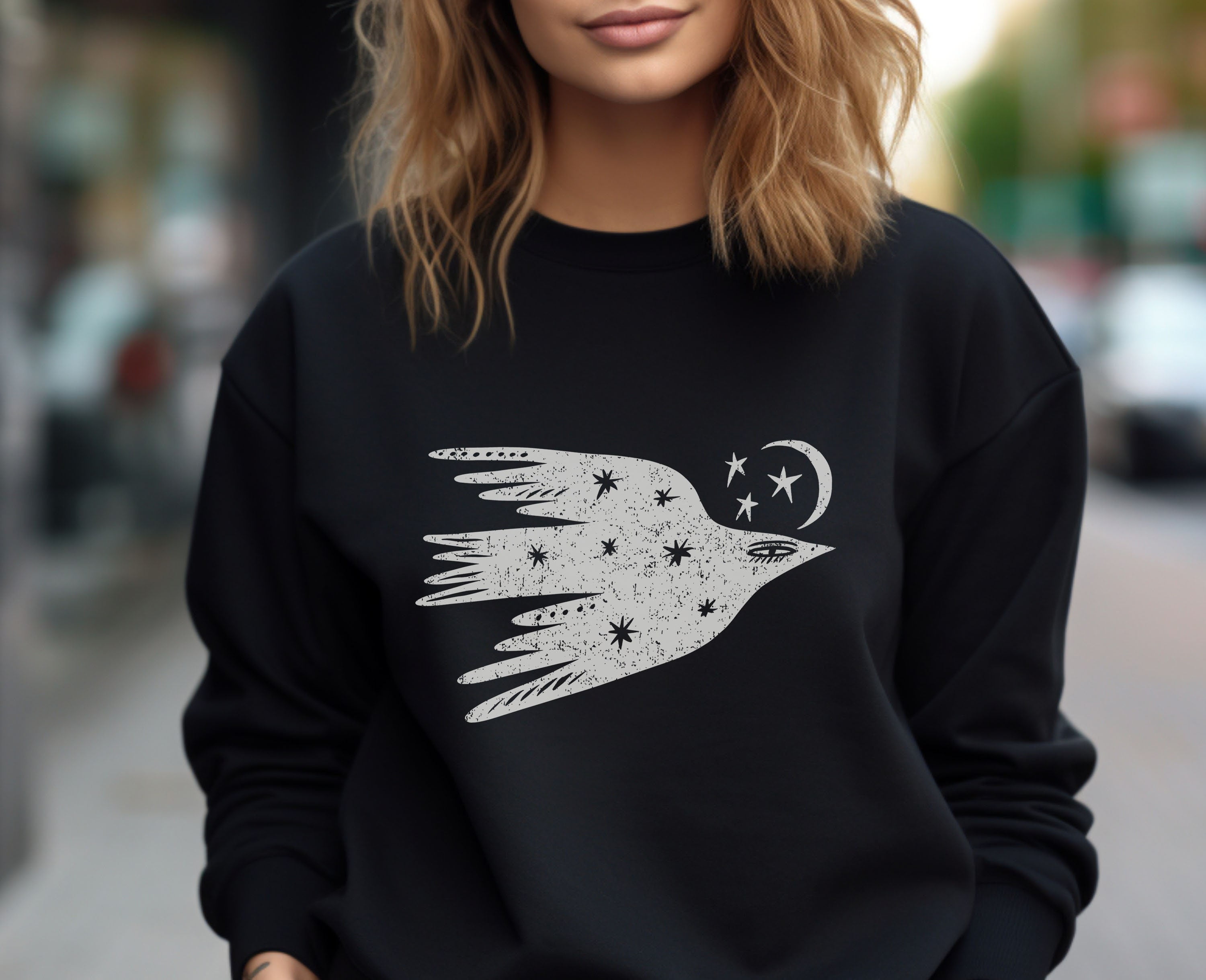 Bird T-Shirt, Flying Bird, Retro Bird Shirt, Distressed, Crewneck T ...