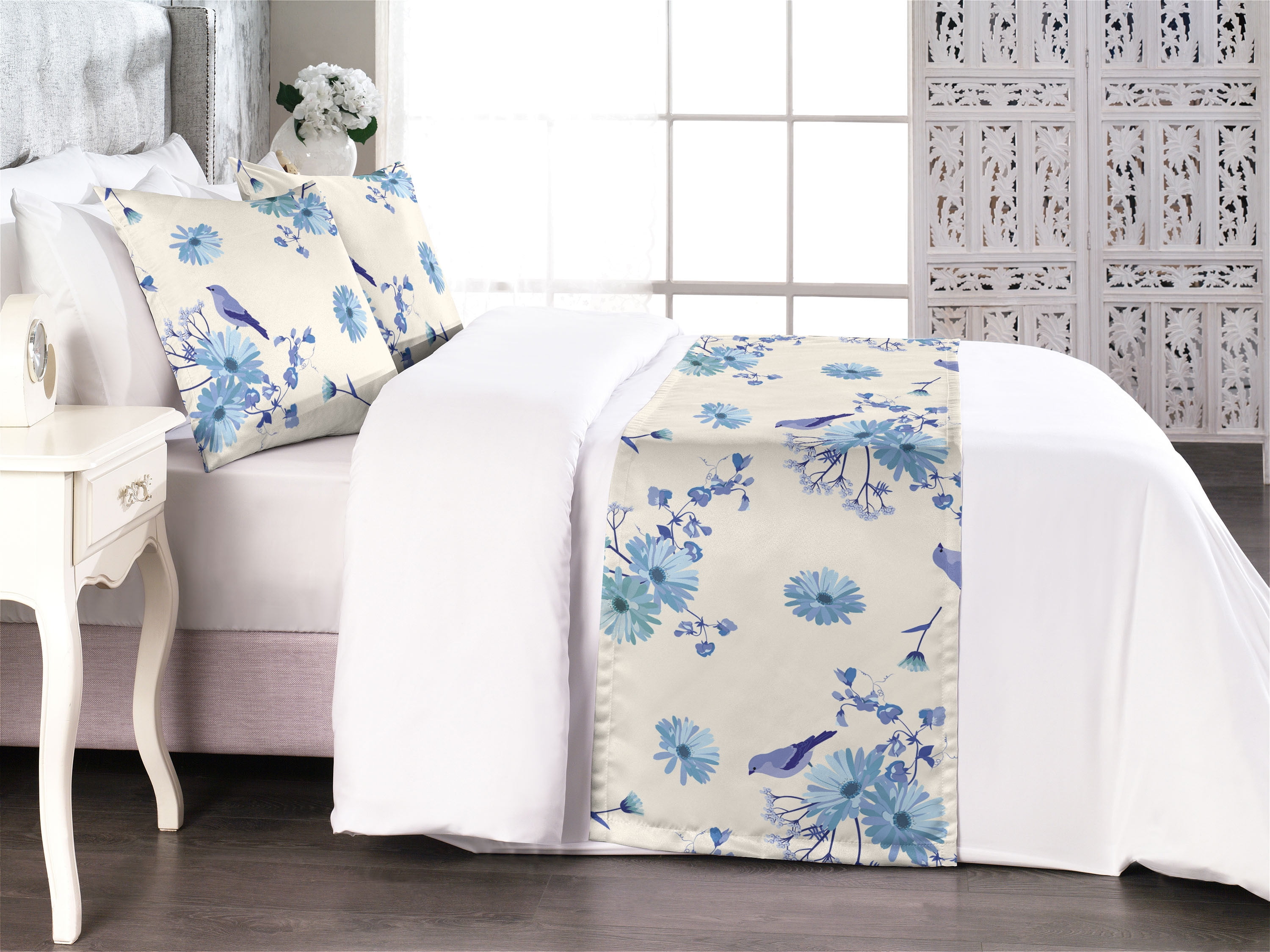 Birds and Nature Bed Runner Set, Springtime Inspired Winged Animal ...