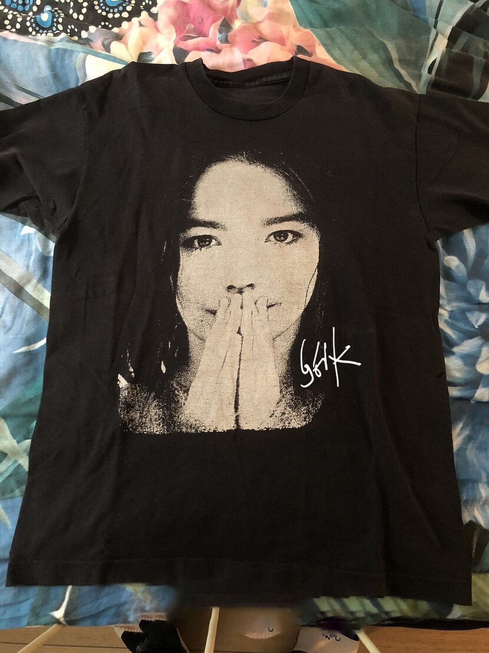 Bjork Singer Signature For Fans Short Sleeve Unisex T-shirt CS989 ...