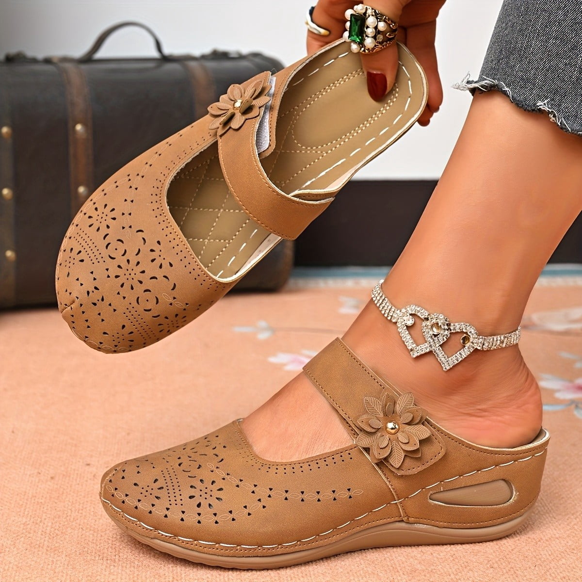 Bkhluea Women Perforated Floral Accent Mary Jane Closed Toe Mule ...