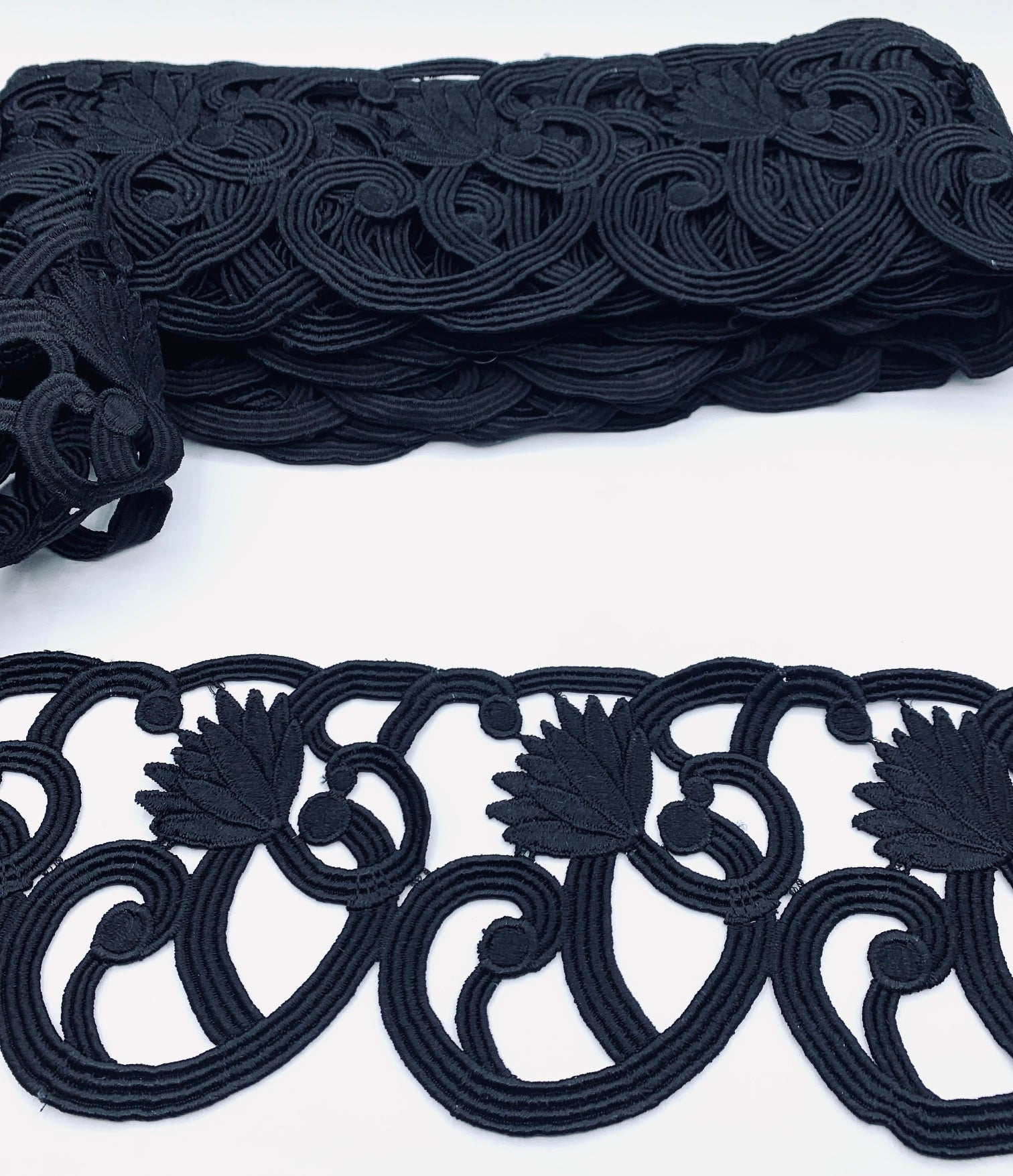 Black 4" Art Deco Venice Lace Scroll with Flower - Walmart.com