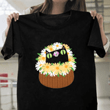 Black Cat Daisies 2 Cute Floral Feline Pet Lover Graphic Unisex T-Shirt ...