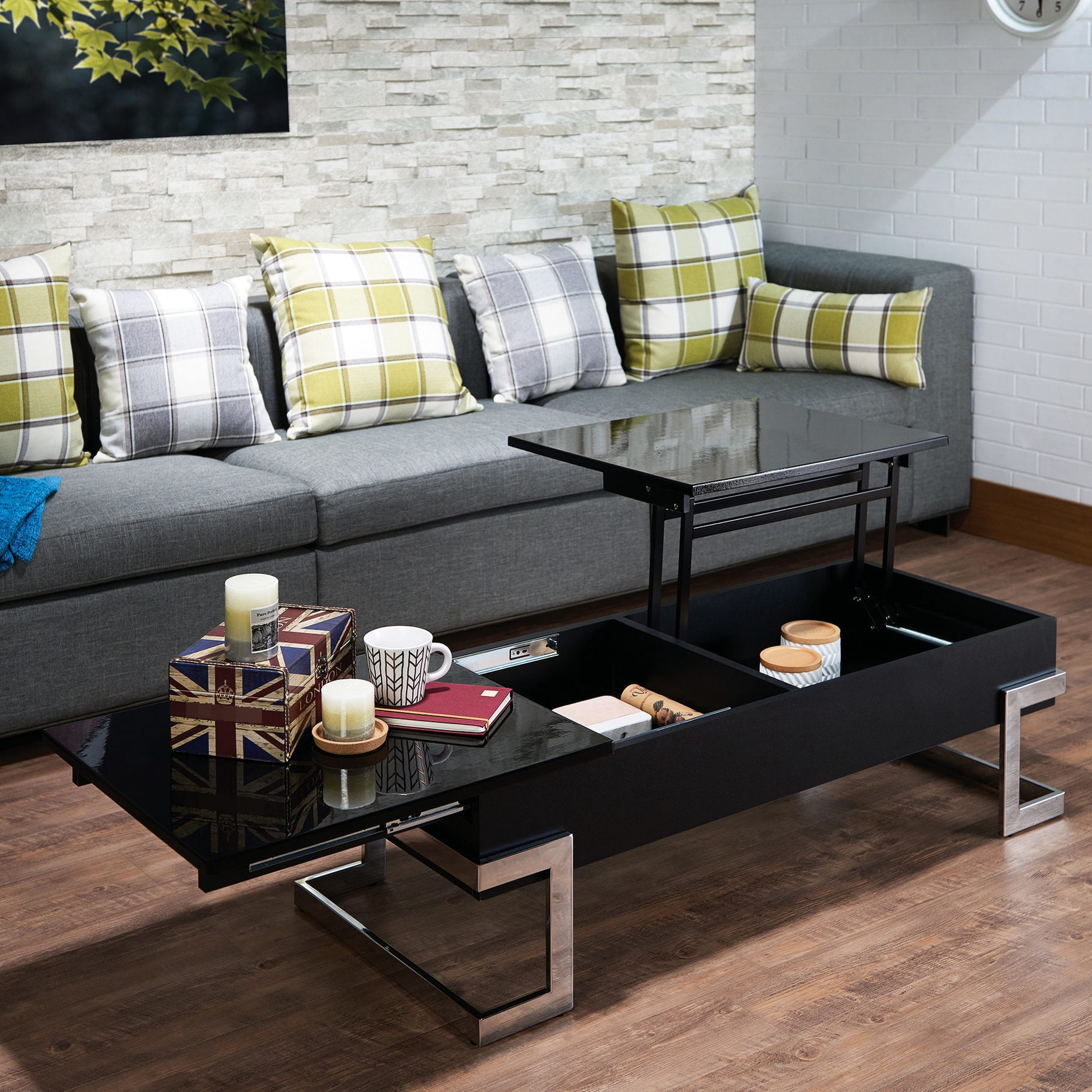 Black Color Scheme - Smooth Metal Rail System - Living Room Decor ...